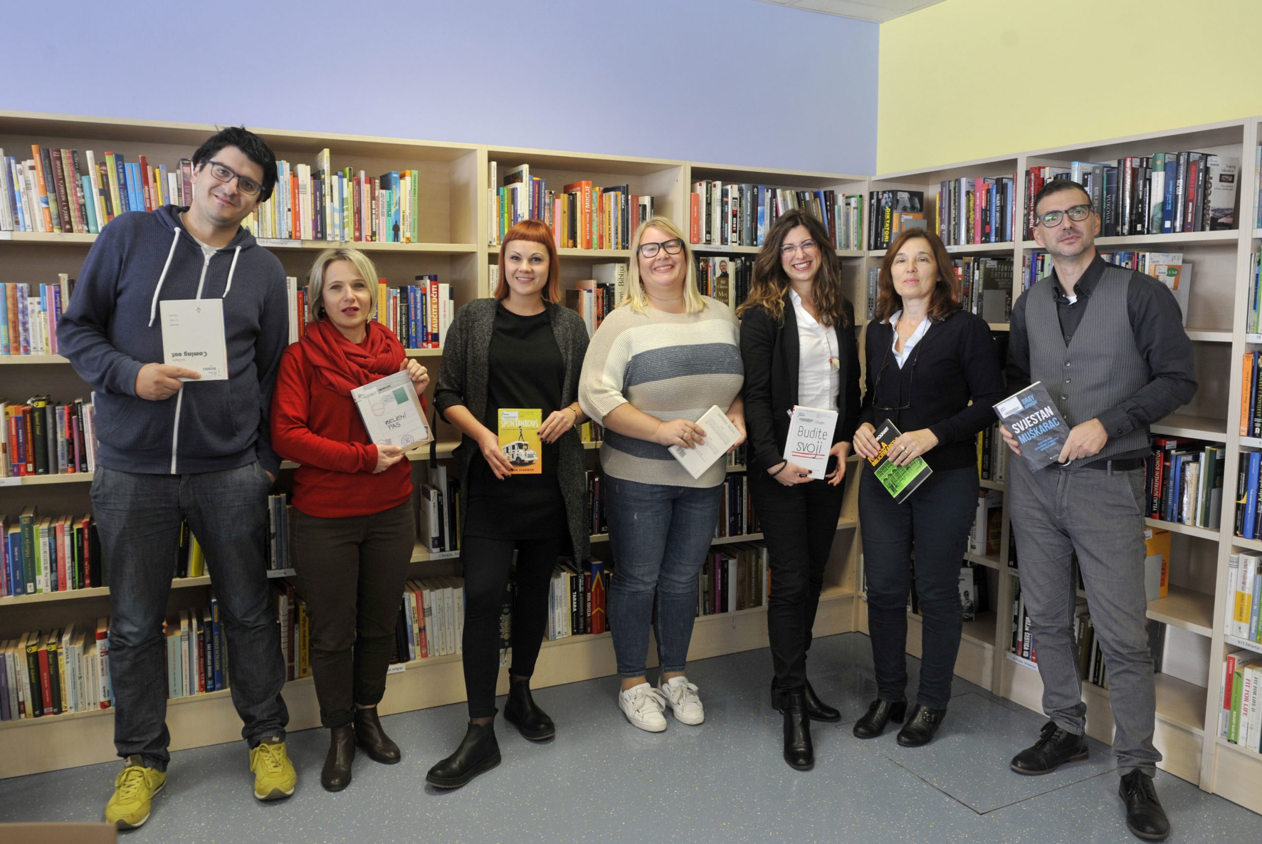 Gradska knjižnica Rijeka među prvima u Hrvatskoj omogućila posudbu e ...