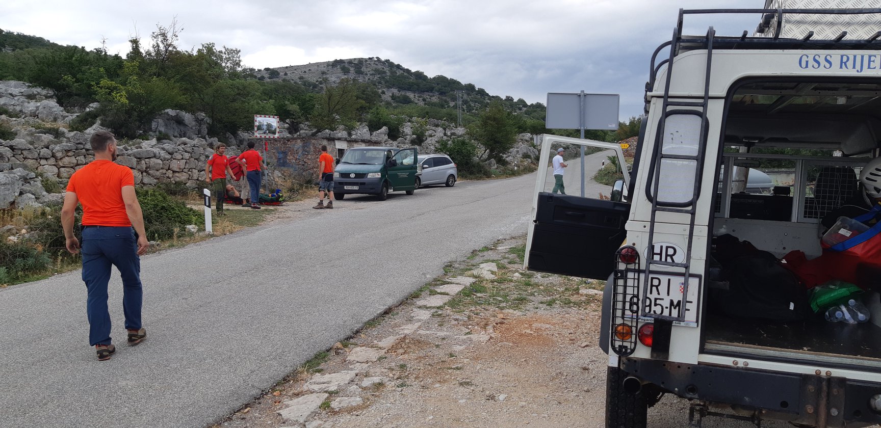 HGSS U AKCIJI NA CRESU Na radnika kod Porozine palo stablo i ...
