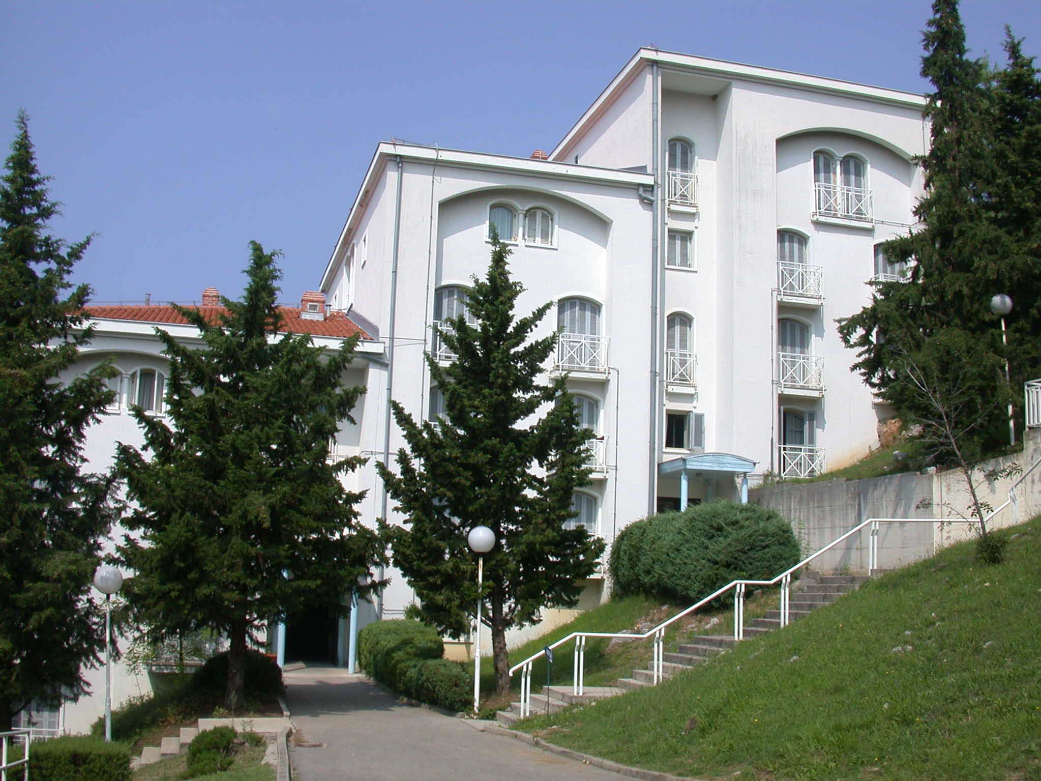 Jadran uzeo omišaljski hotel "Delfin" u desetogodišnji zakup - Novi list