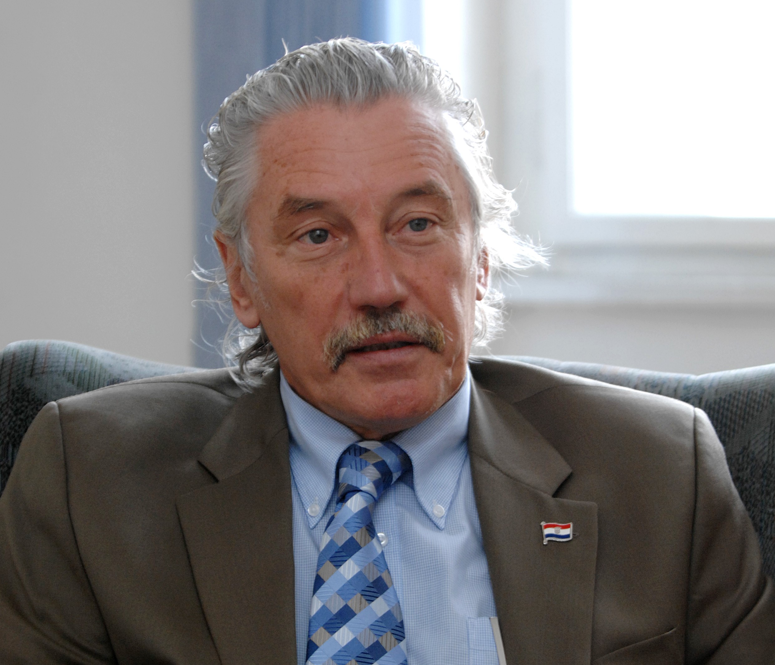 PREPOZNAJETE LI VLASNIKA FIRME KOJI JE RADNICIMA POSLAO NAJLJEPŠE ...