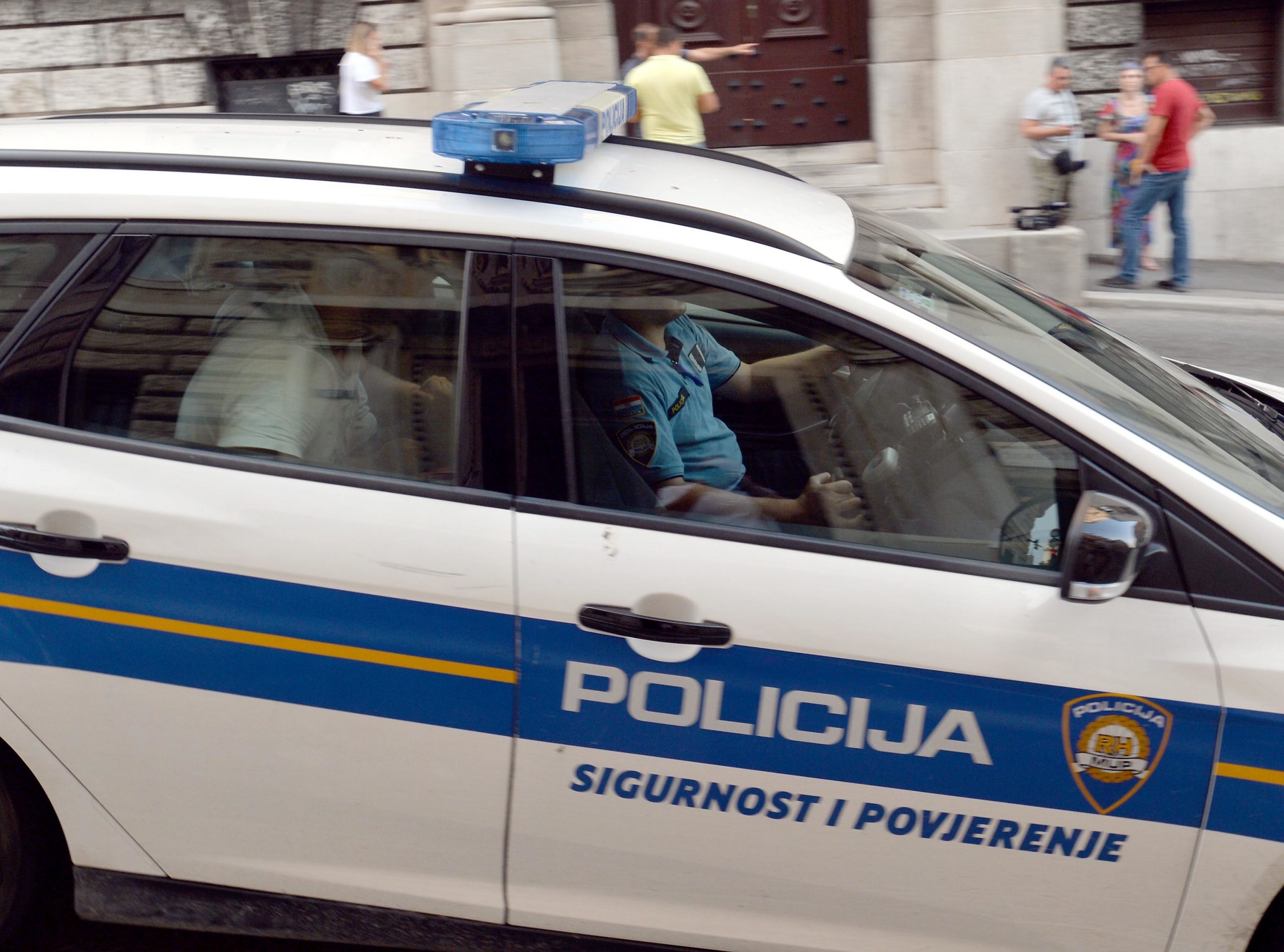 Podignuta optužnica protiv 21 preprodavača tzv. 'osvježivača zraka ...