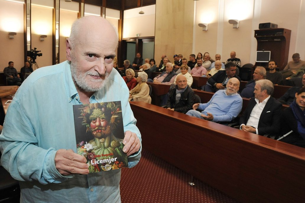 Predstavljen 'Licemjer', zbirka kolumni Alda Paquole: 'Krezub sam, ali ...