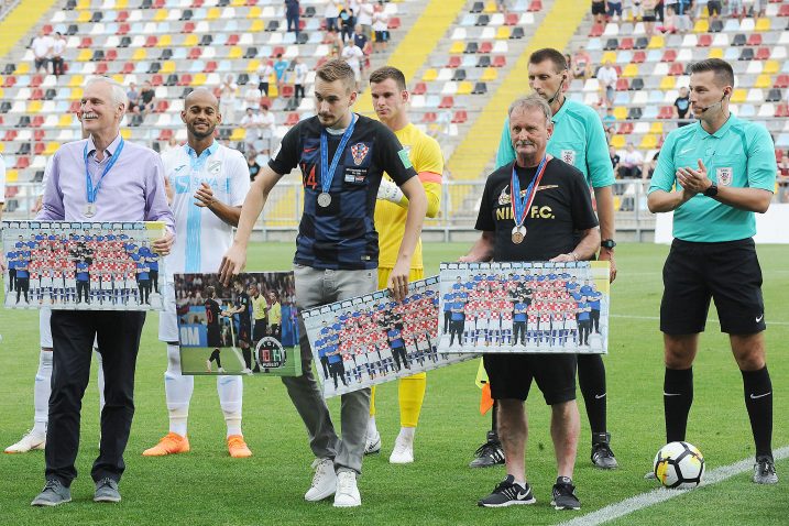 RIJEČKI DOČEK: I Rujevica se naklonila junacima iz Rusije - Novi list