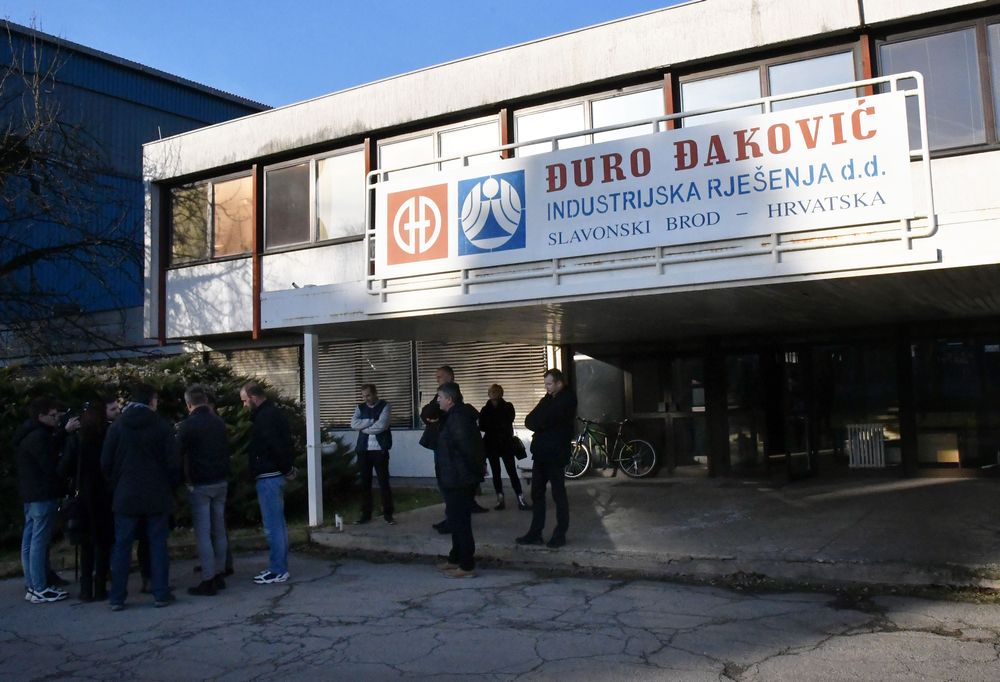 Radnici Đure Đakovića bez plaća: Spremni smo dočekati Božić na Markovom ...