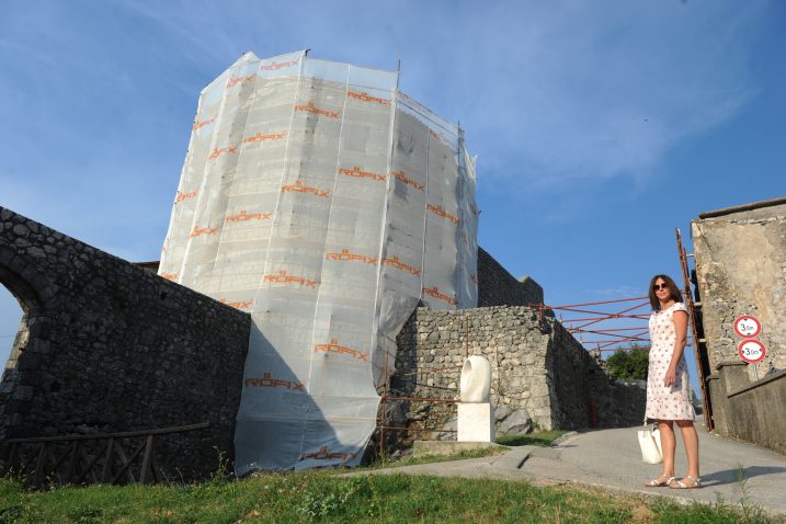 Radovi od 500 tisuća kuna: Traje sanacija južne kule kaštela u Gradu ...