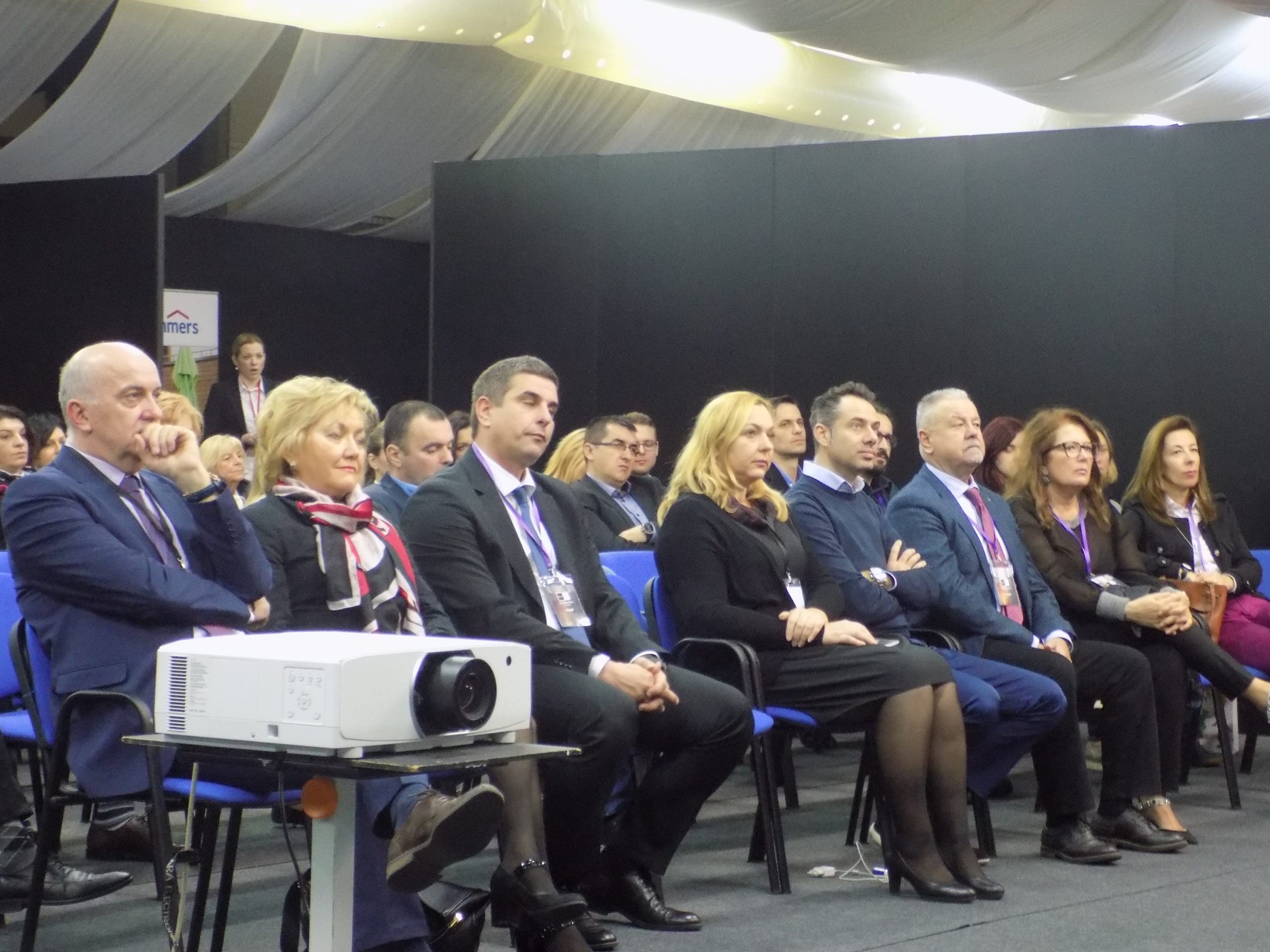 Svečano otvoren prvi Međunarodni sajam namještaja i uređenja interijera ... Svečano otvoren prvi Međunarodni sajam namještaja i uređenja interijera ...