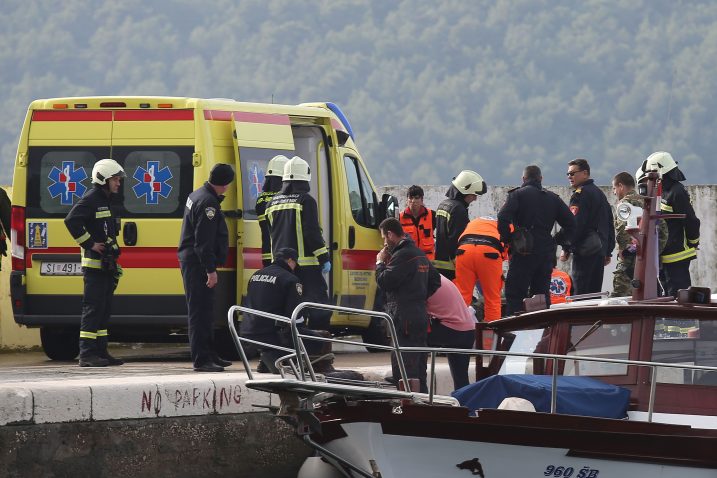 TRAGIČAN KRAJ POTRAGE Jutros pronađena olupina helikoptera i tijelo ... TRAGIČAN KRAJ POTRAGE Jutros pronađena olupina helikoptera i tijelo ...