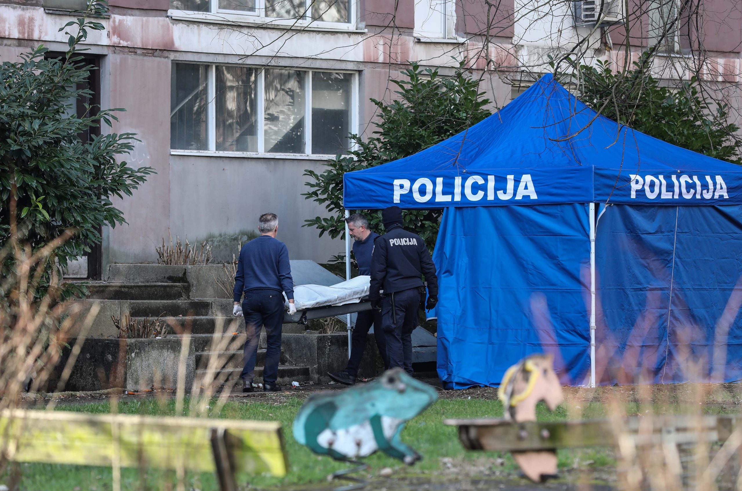 Tijelo žene pronađeno u podrumu zgrade u Novom Zagrebu: 'Čula se svađa ... Tijelo žene pronađeno u podrumu zgrade u Novom Zagrebu: 'Čula se svađa ...