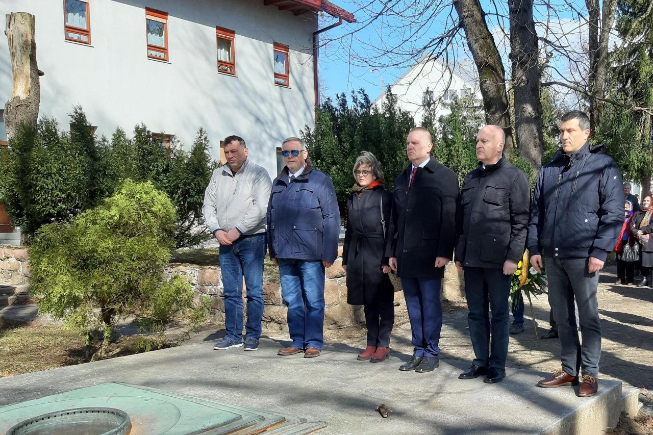Tomislav Zrinski (SDP): ''Donji Lapac, općina koju je sadašnja vlast ...