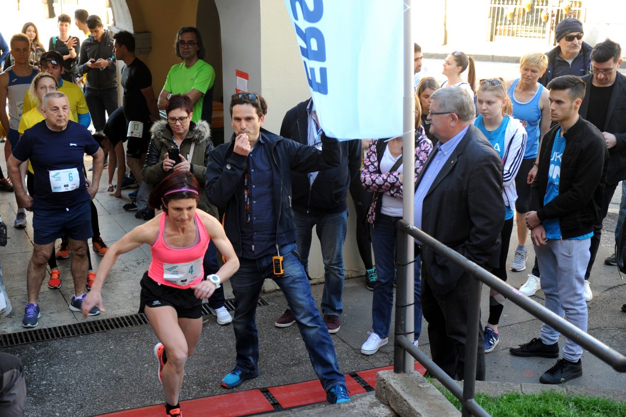 Utrka 539 skok Trsatskim stubama: Alen Matovina i Barbara Belušić ...