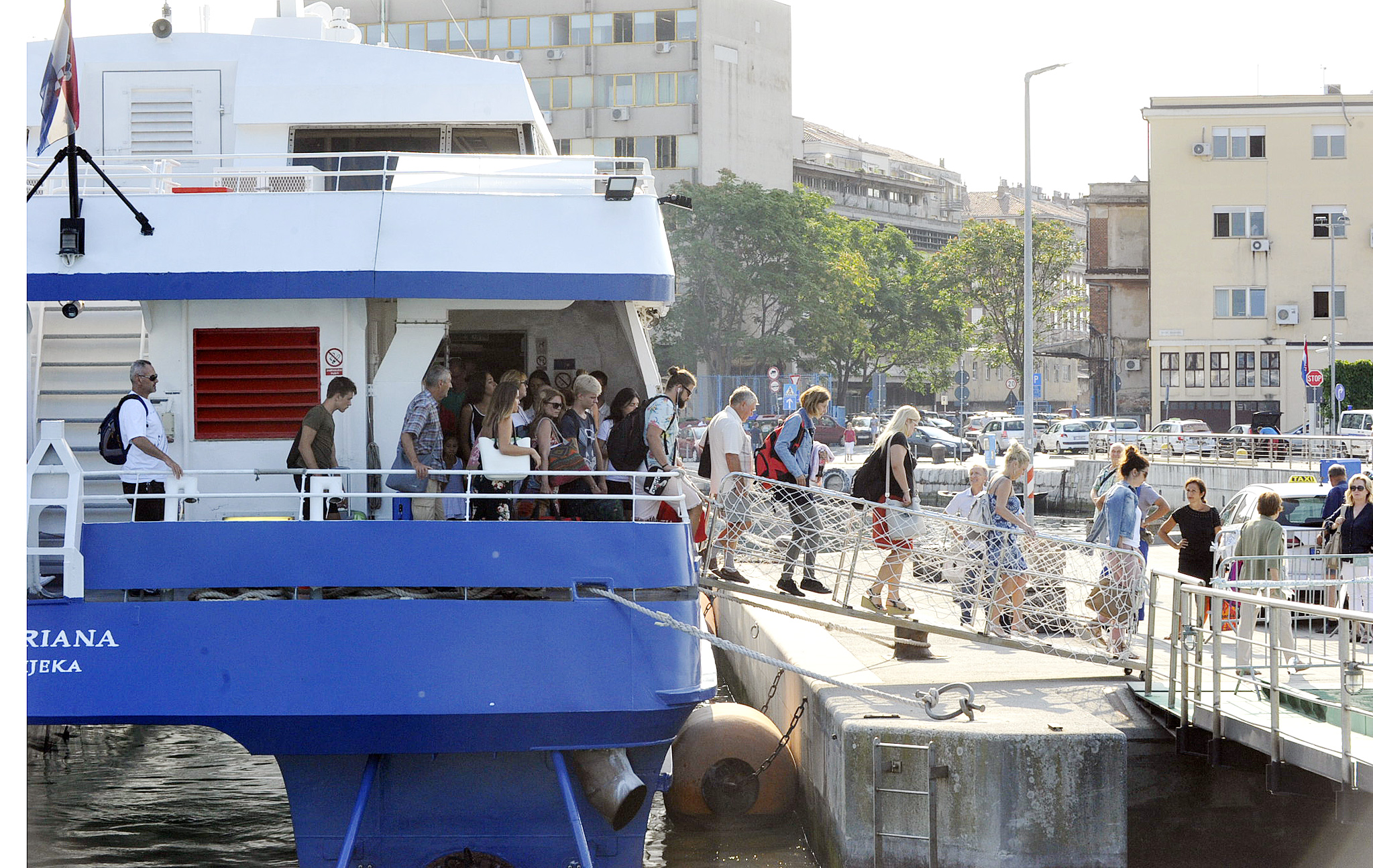 Zbog vjetra u prekidu katamaranske linije - Novi list