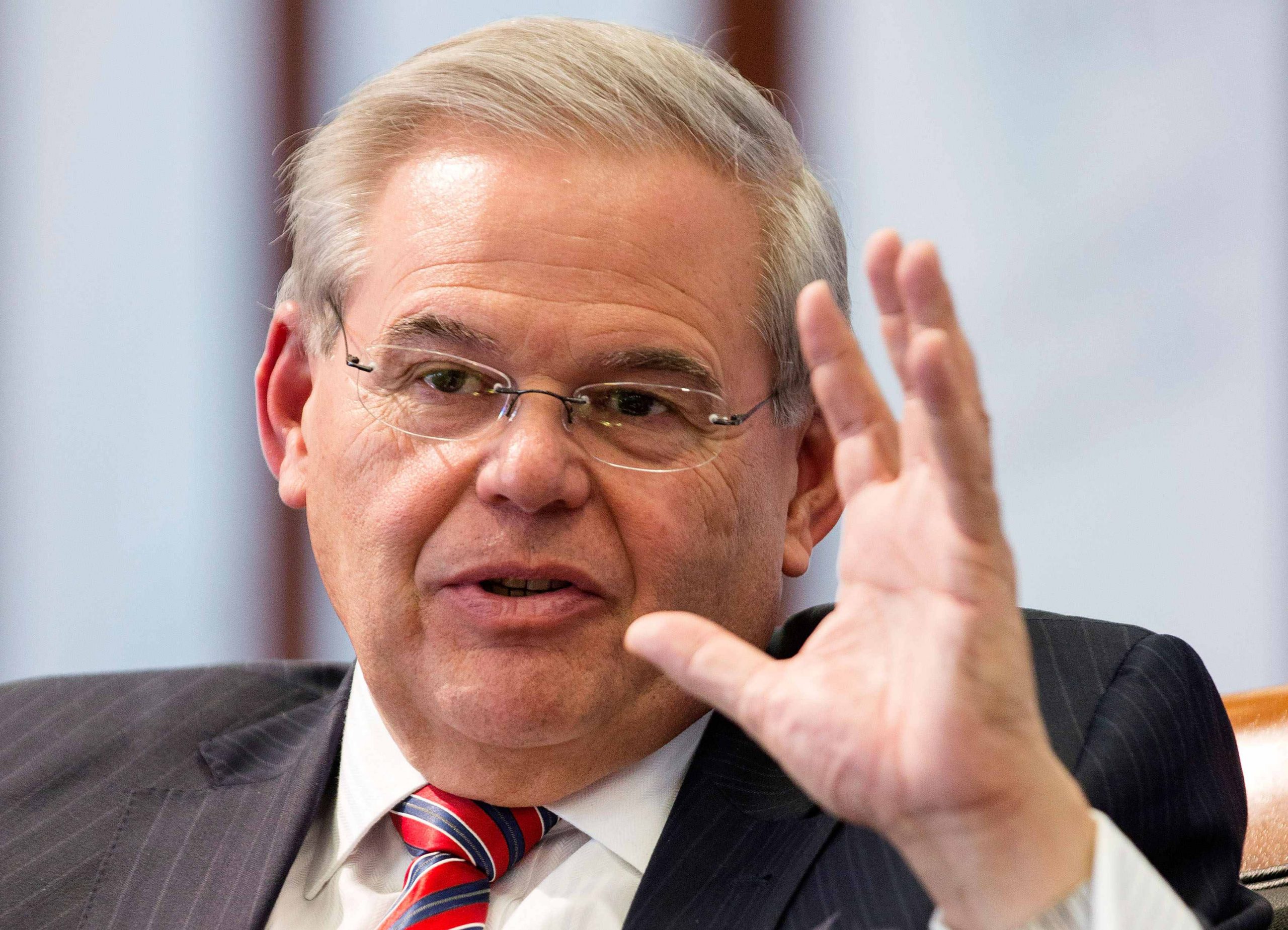 Američki senator Robert Menendez optužen za korupciju - Novi list
