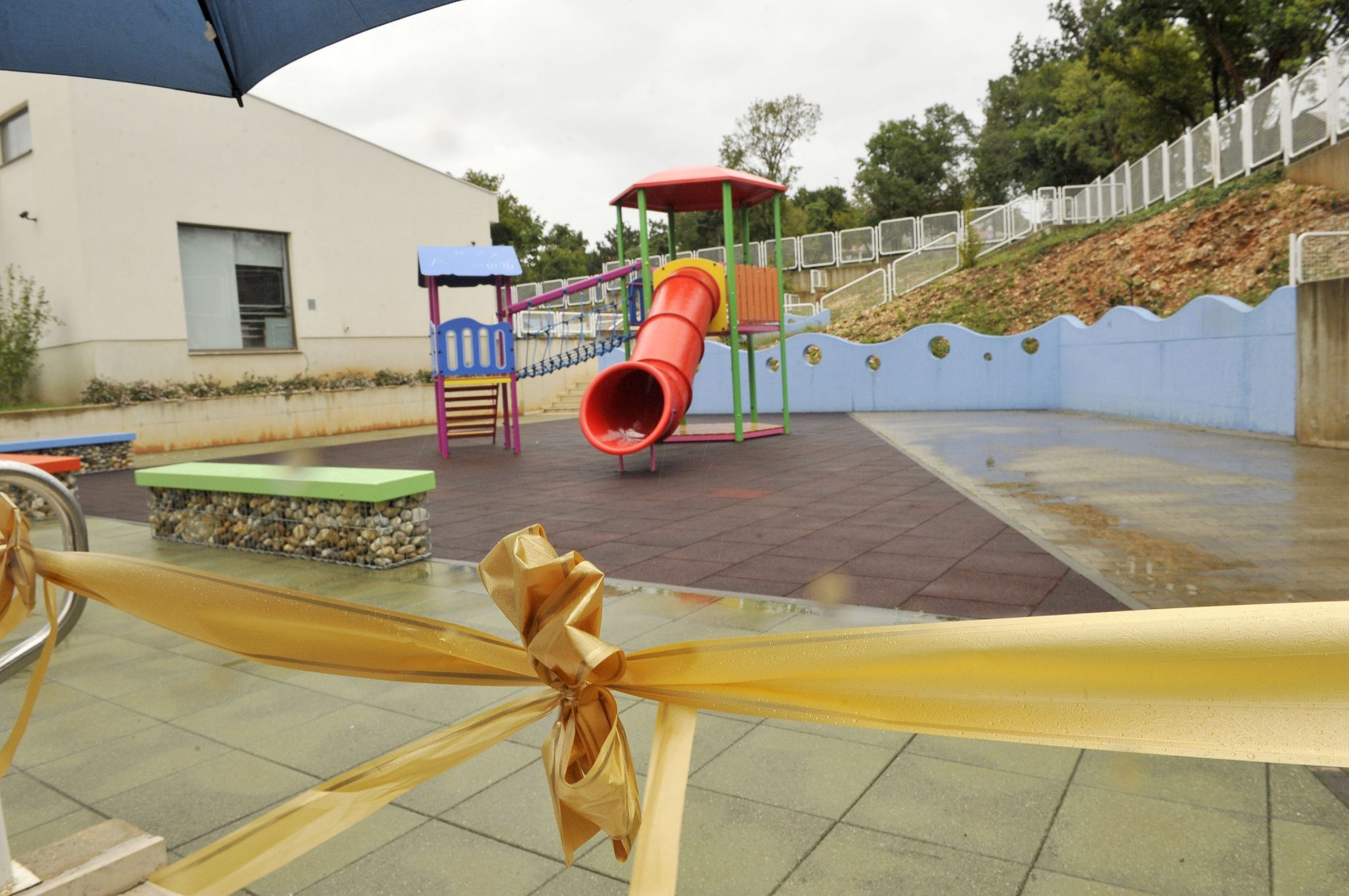 Dječji vrtić "Zlatna ribica" u Kostreni otvorio novo igralište - Novi list