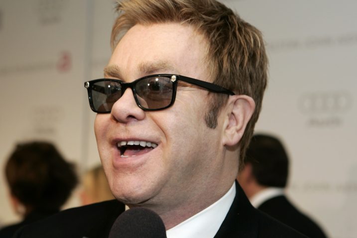 Elton John rado bi s Putinom razgovarao o pravima homoseksualaca u ...
