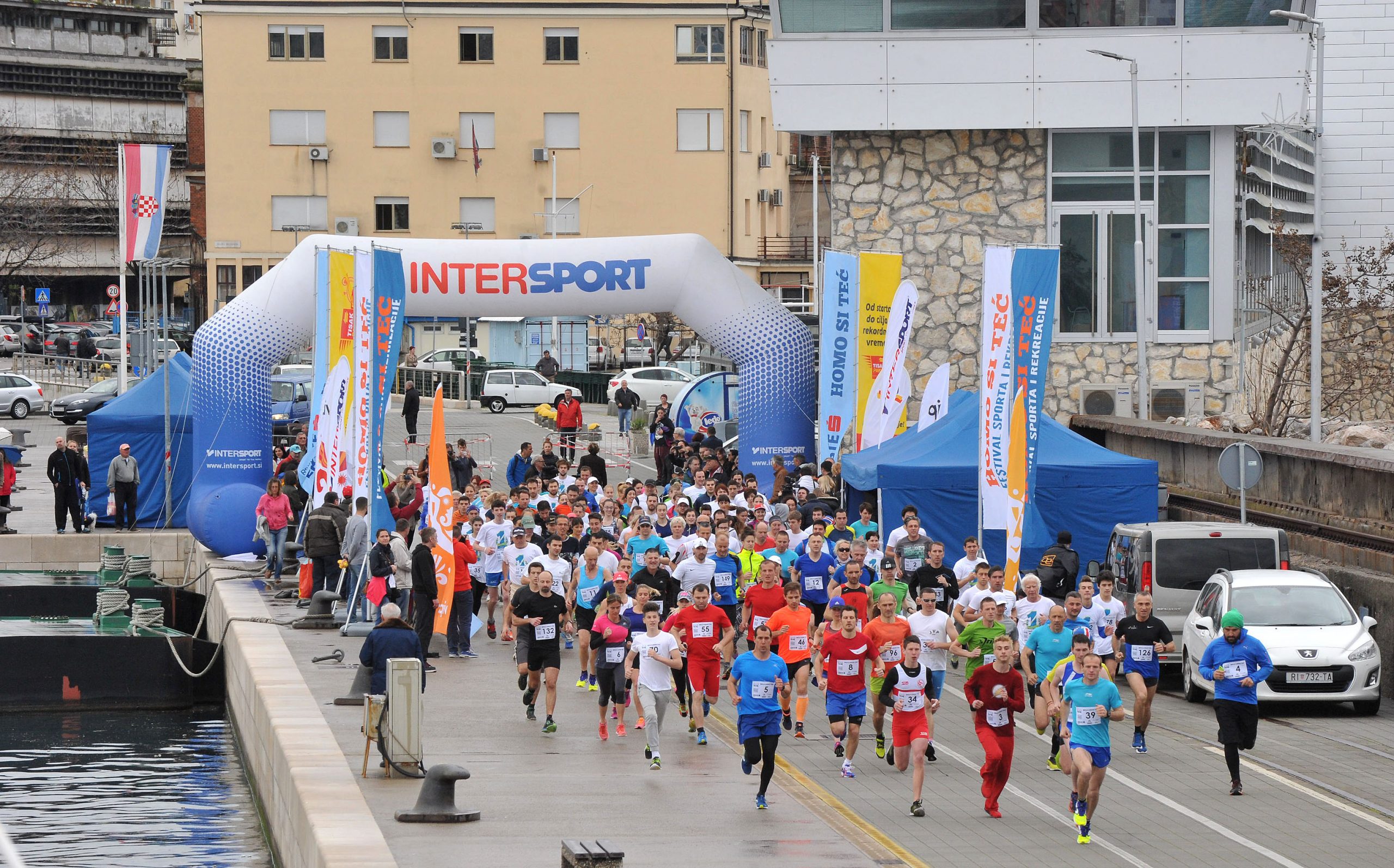 Festival sporta i rekreacije: Pobjednici utrke ''Molo longo'' Zoran ... Festival sporta i rekreacije: Pobjednici utrke ''Molo longo'' Zoran ...
