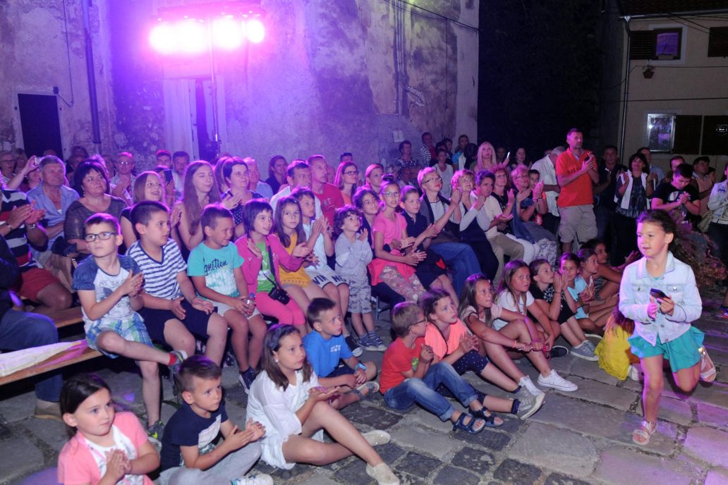 Grad Bakar će sufinancirati rad dadilje na Hreljinu - Novi list