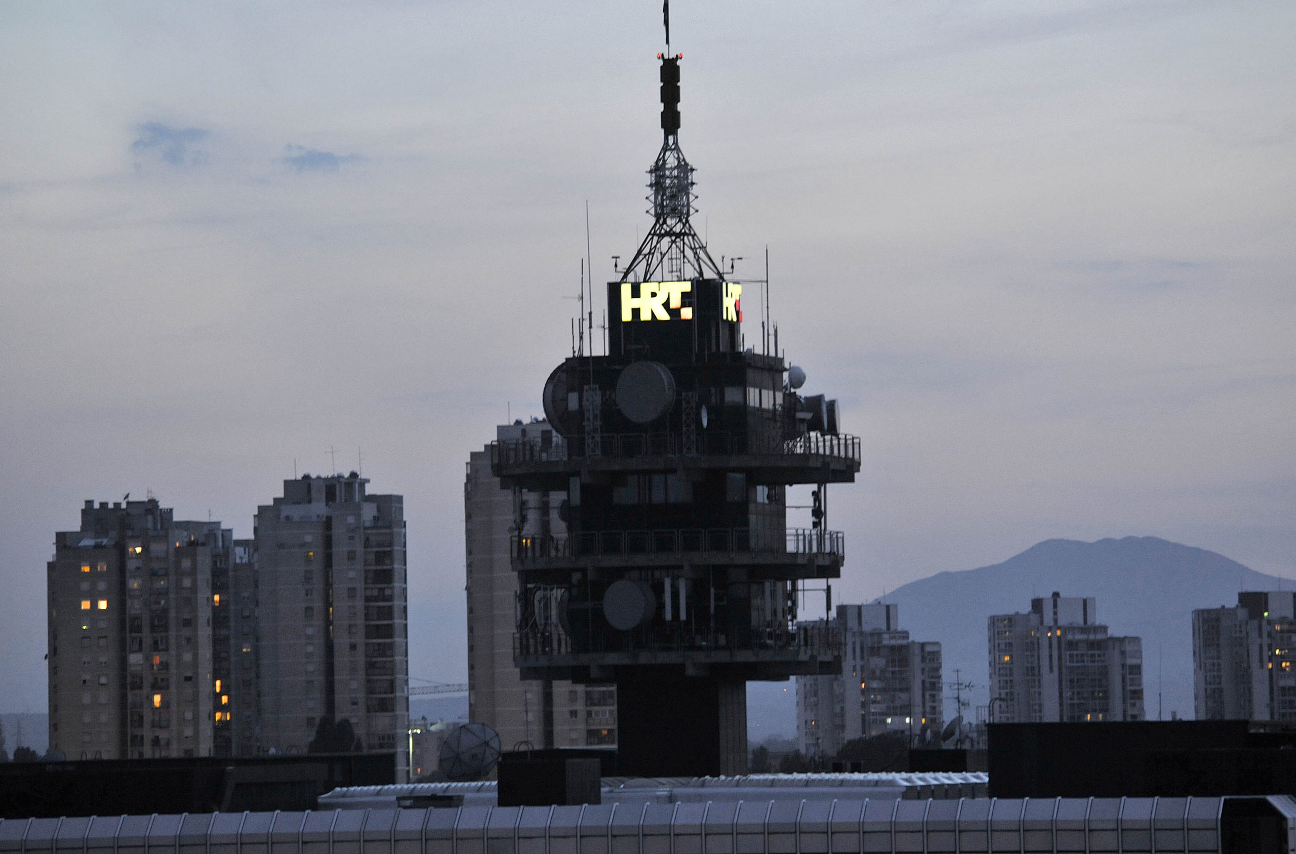 HRT JAČI OD USTAVA Novinarima pravilnikom zabranjeno javno iznošenje ...