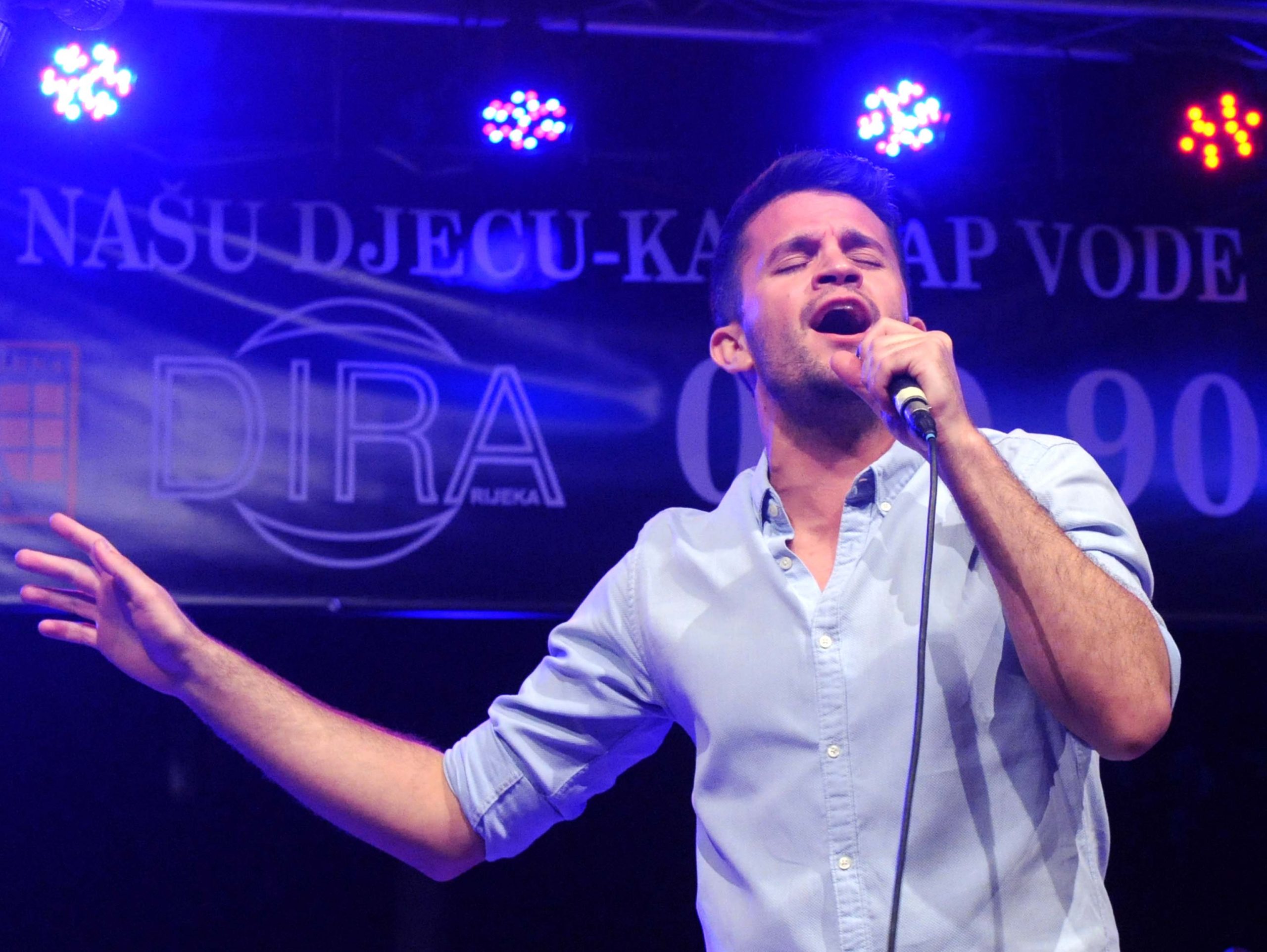 »Kap vode na dlanu« nabujala u slap humanosti: Veliki koncert za ...