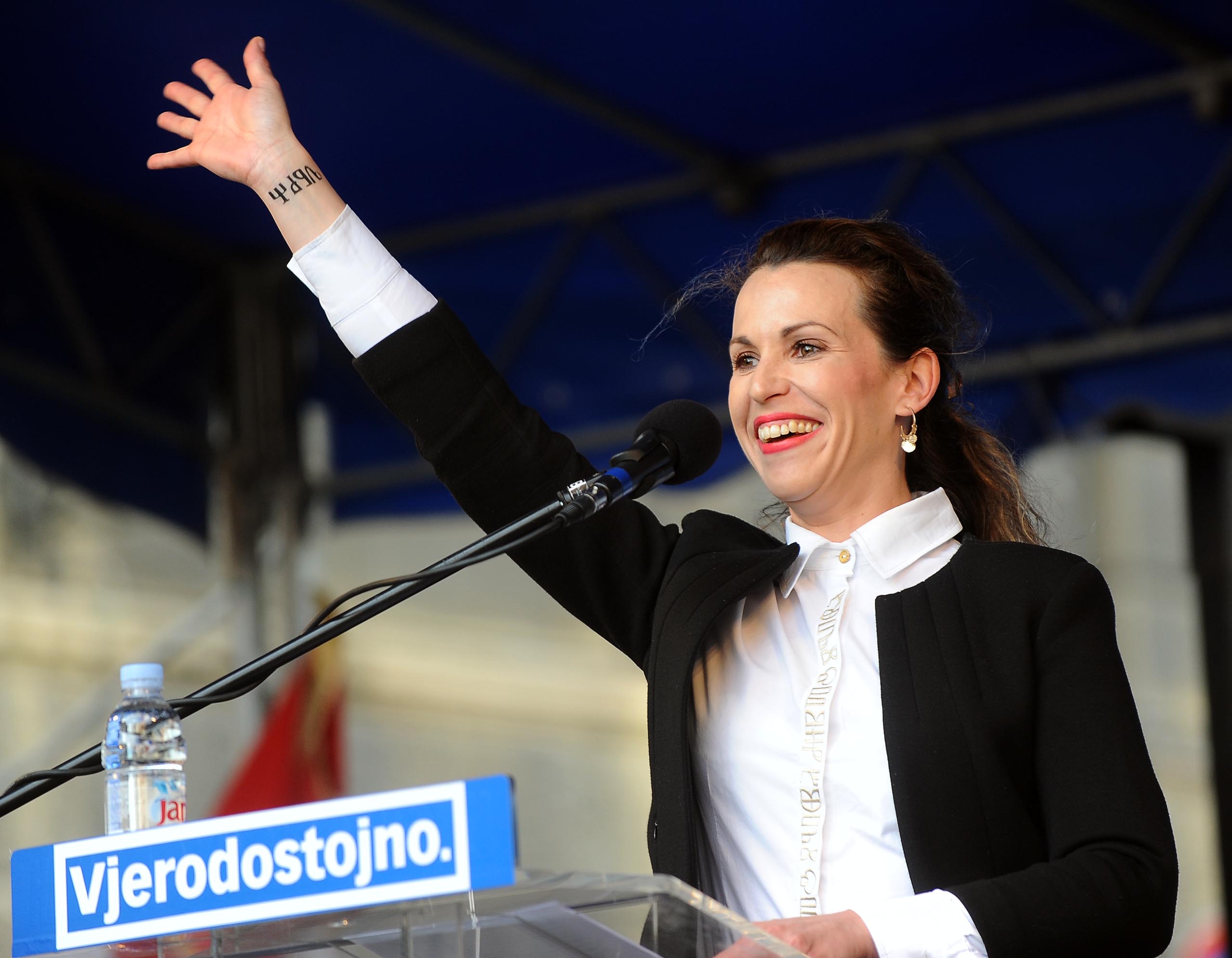 Majda Burić: Komadina je potrošio sve kredite, promjene su nužne - Novi ...