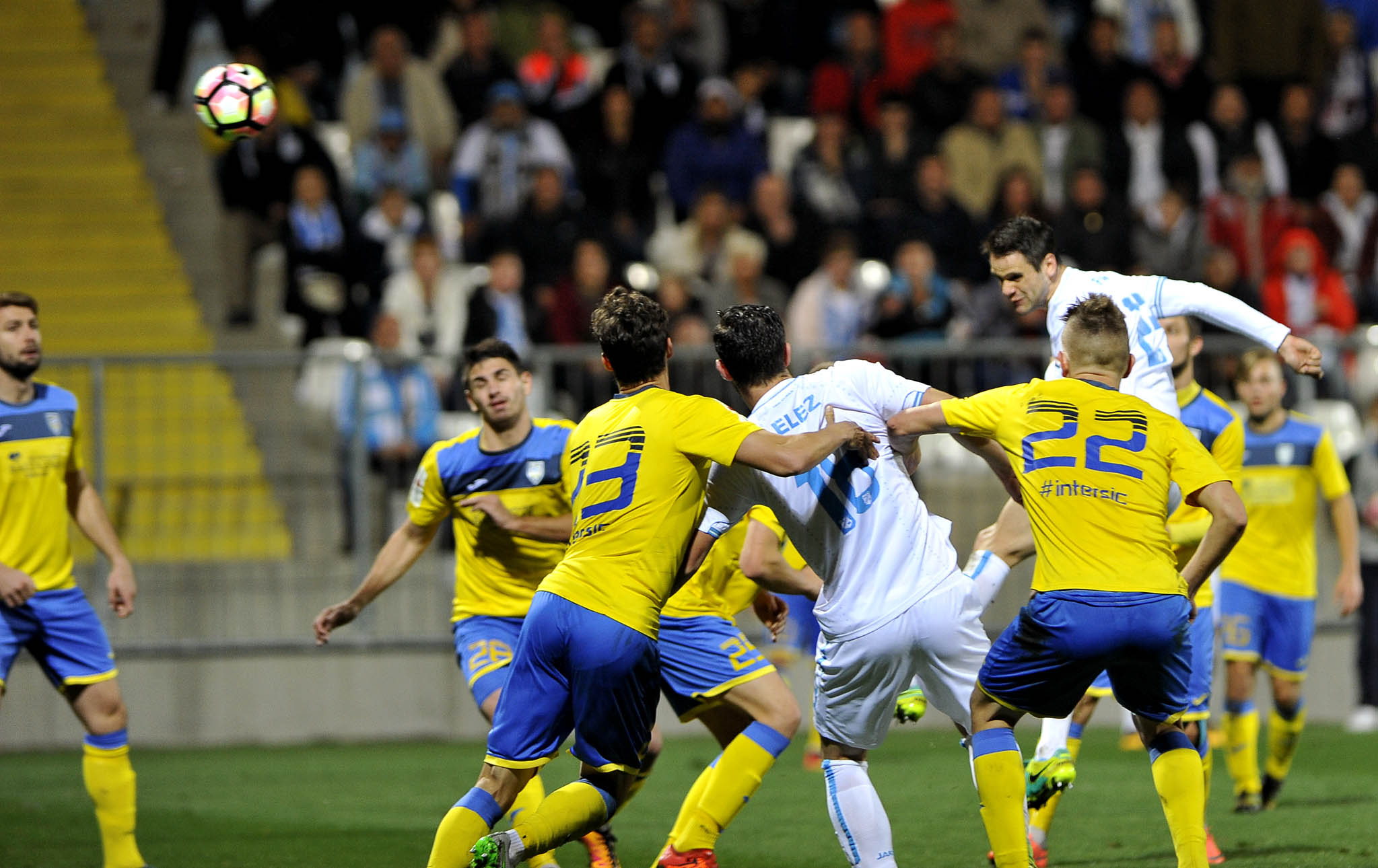 Miniran i žuti bunker - Novi list