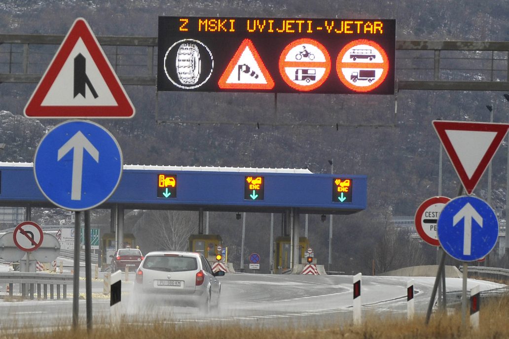 Olujni vjetar na A6, dionica Delnice-Kikovica samo za osobna vozila - Novi list