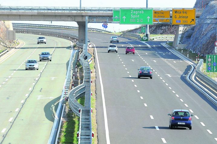Očekuje se pojačan promet na autocesti A6 Rijeka-Zagreb; posebna ... Očekuje se pojačan promet na autocesti A6 Rijeka-Zagreb; posebna ...