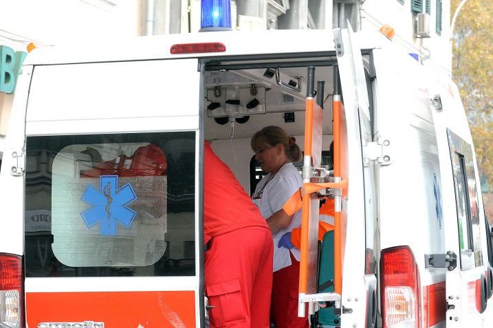 Opasnih tri promila: Pijani 18-godišnjak pao s krova apartmana i ... Opasnih tri promila: Pijani 18-godišnjak pao s krova apartmana i ...