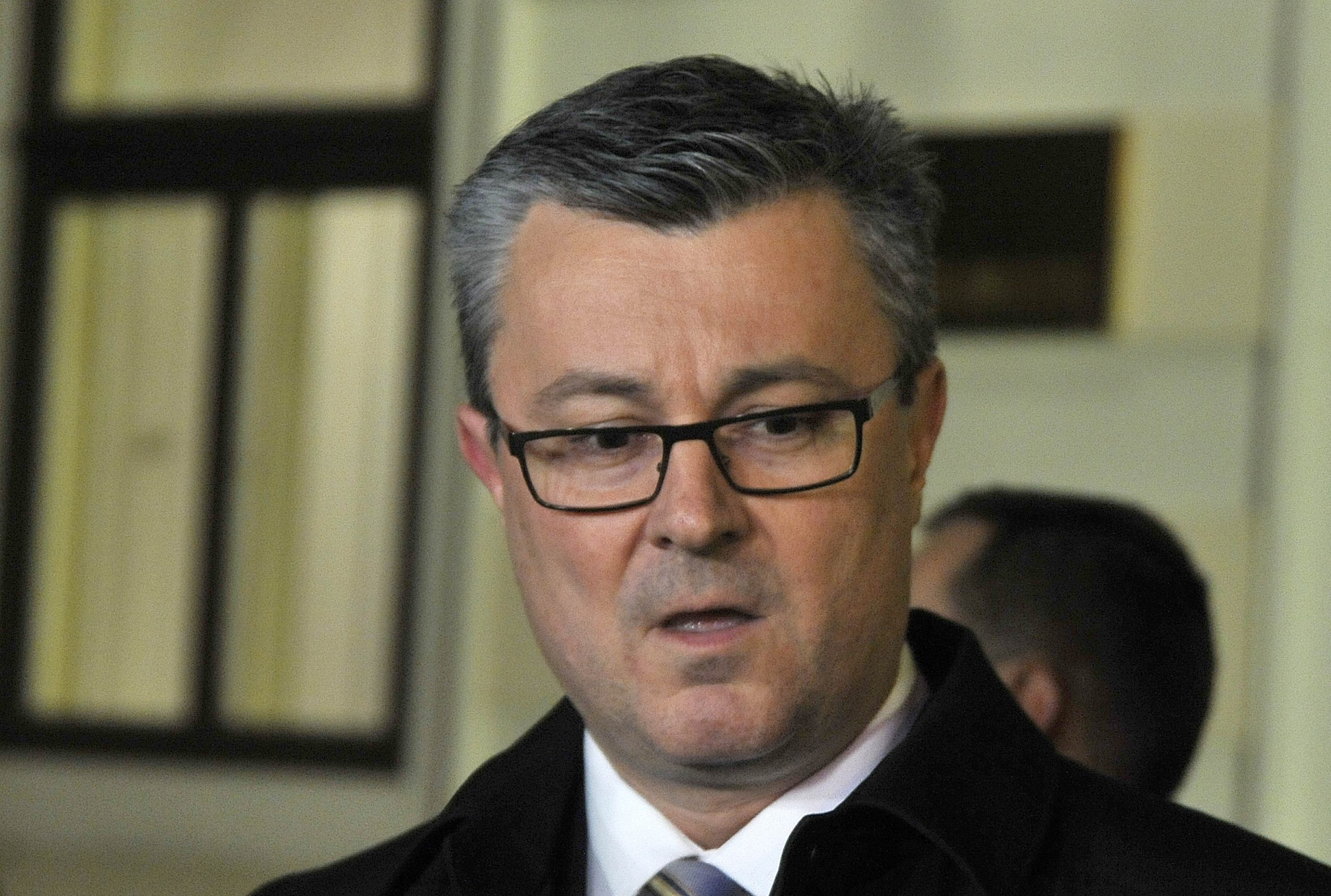 Orešković će odluku o razrješenju Lozančića donijeti idući tjedan ... Orešković će odluku o razrješenju Lozančića donijeti idući tjedan ...