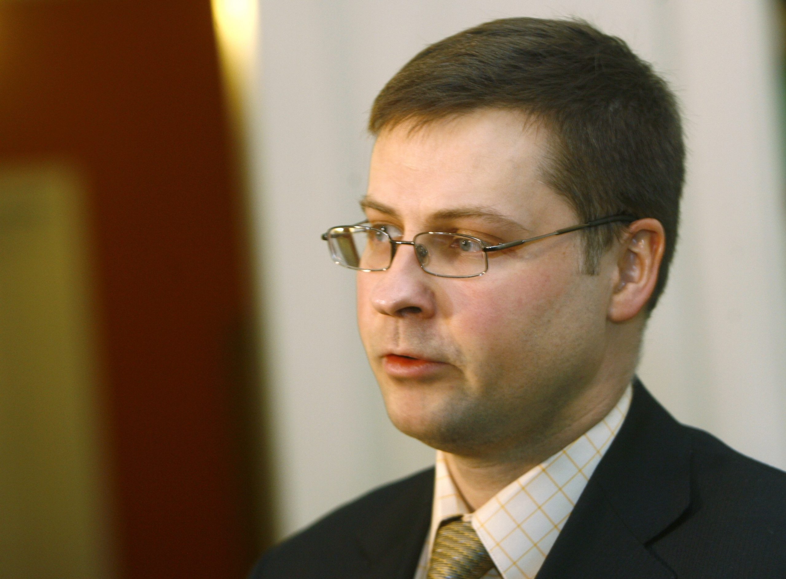 Dombrovskis upitan kad će plaće u Hrvatskoj dosegnuti razinu zapadne ...