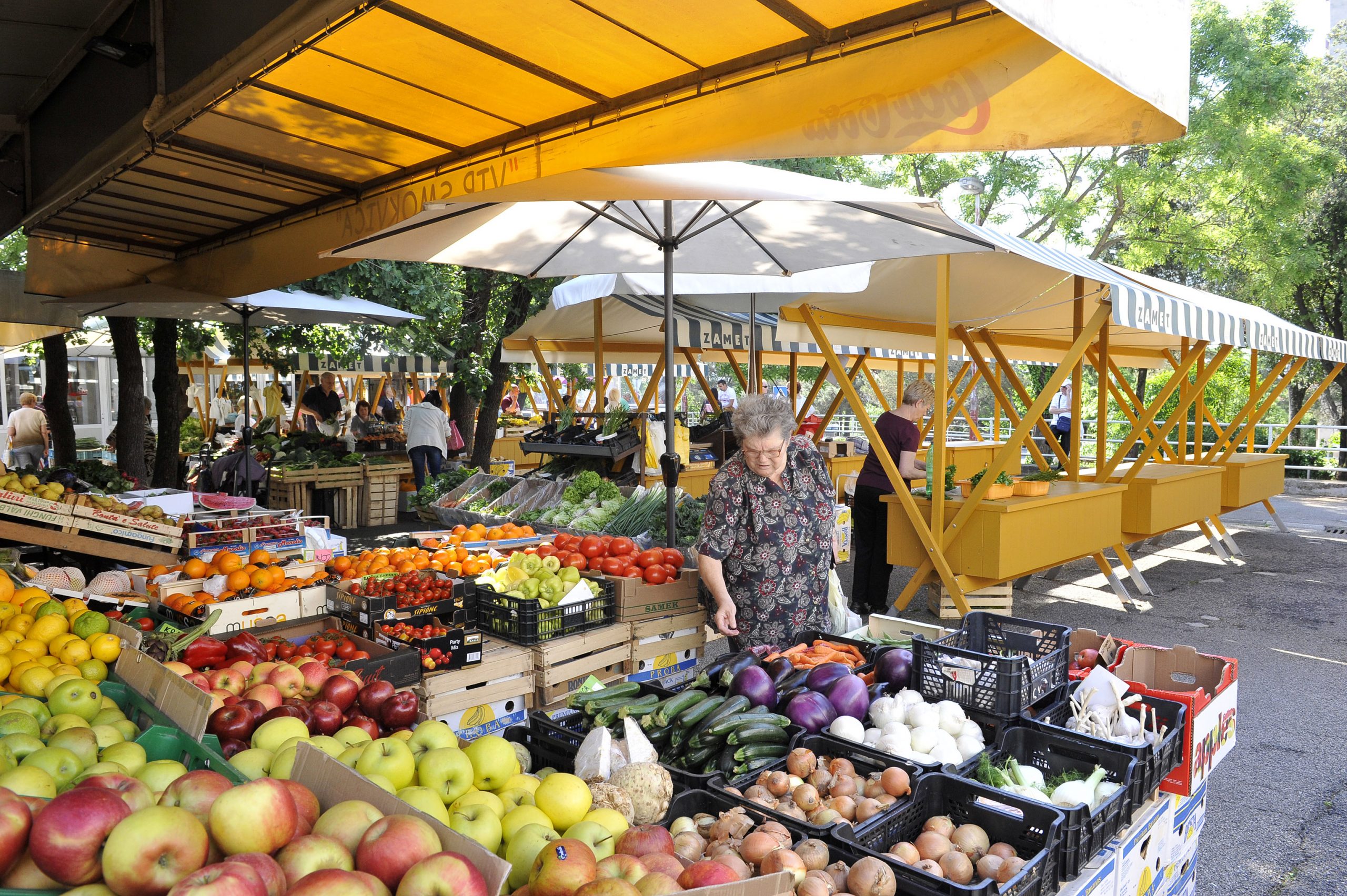 "Prodavači s place" (za sada) zadovoljni novim pravilima o zakupu ...