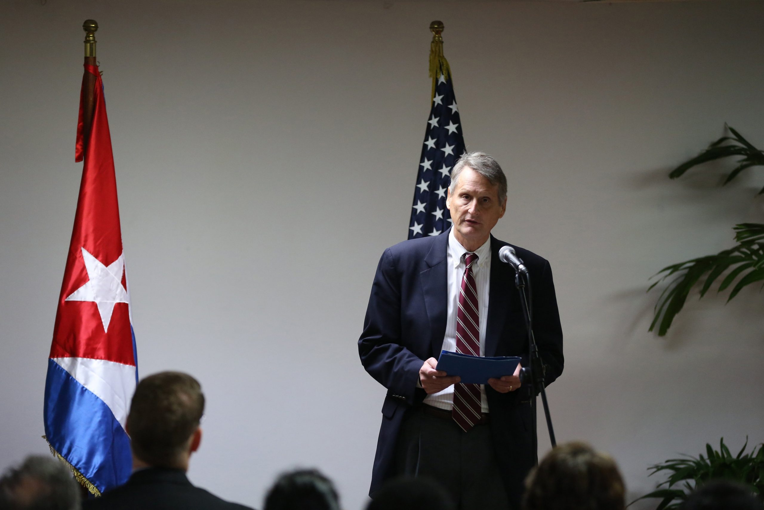 SAD i Kuba pred ponovnim otvaranjem veleposlanstava - Novi list