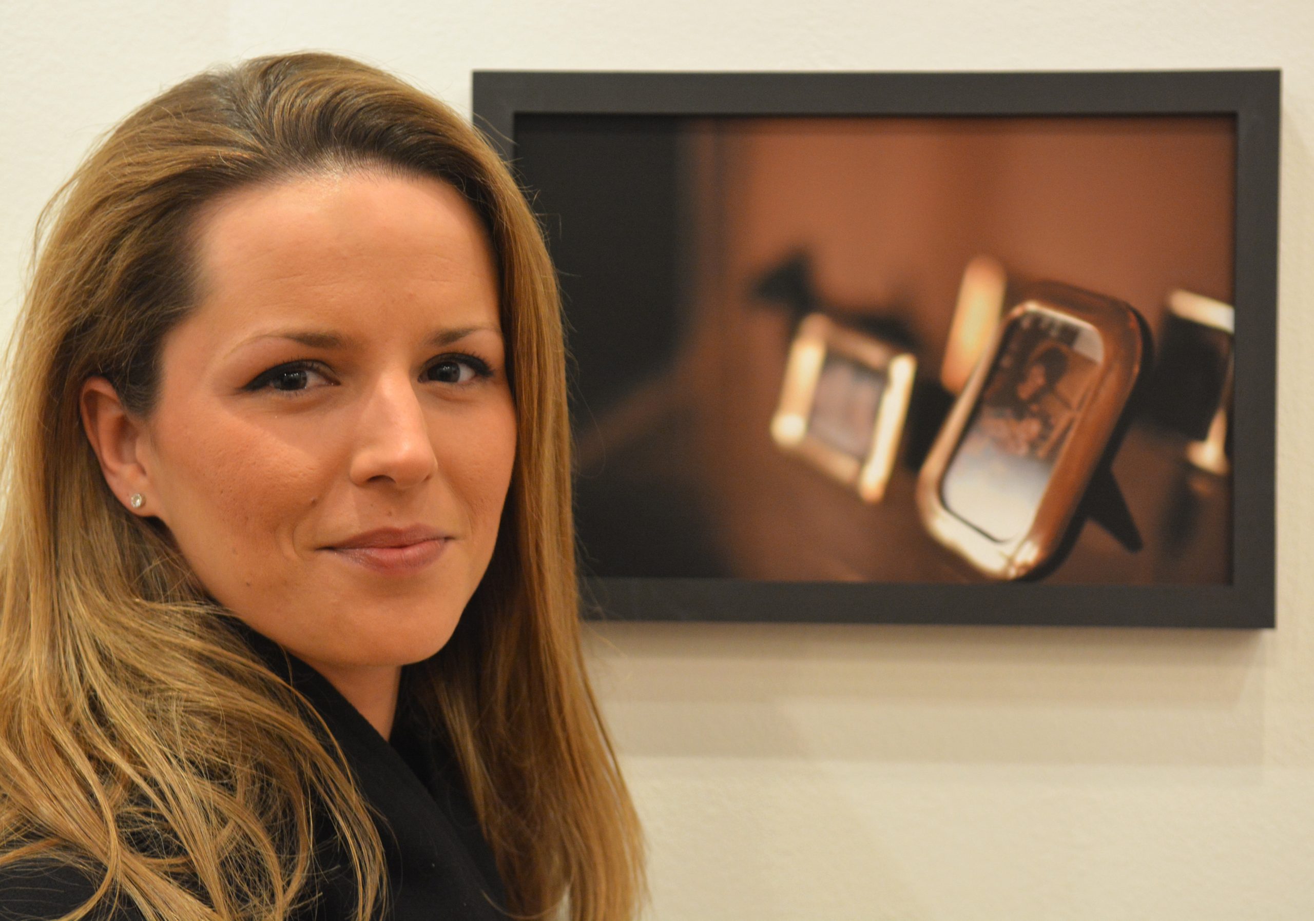 Suptilan portret majke: Izložba fotografija Jelene Blagović u 'Makini ...