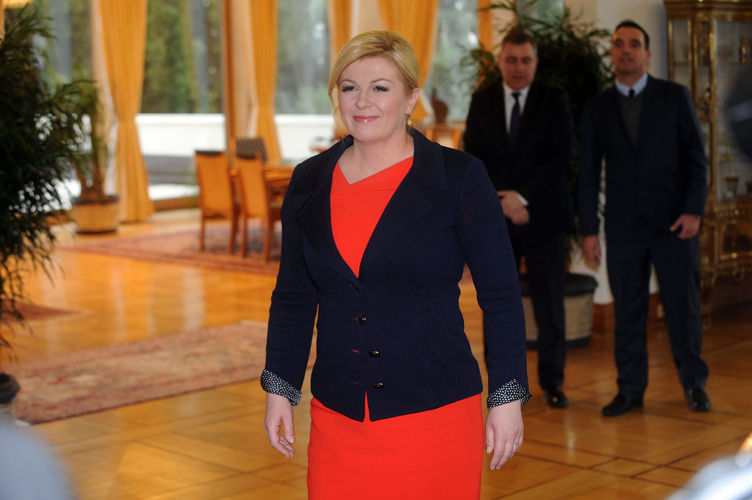 Ustavni stručnjaci: Predsjednica ima pravo raspisati izbore i prije ... Ustavni stručnjaci: Predsjednica ima pravo raspisati izbore i prije ...