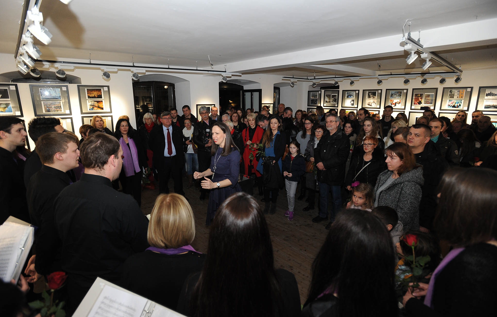 Ženski doživljaj svijeta: U Galeriji Principij otvorena izložba ...