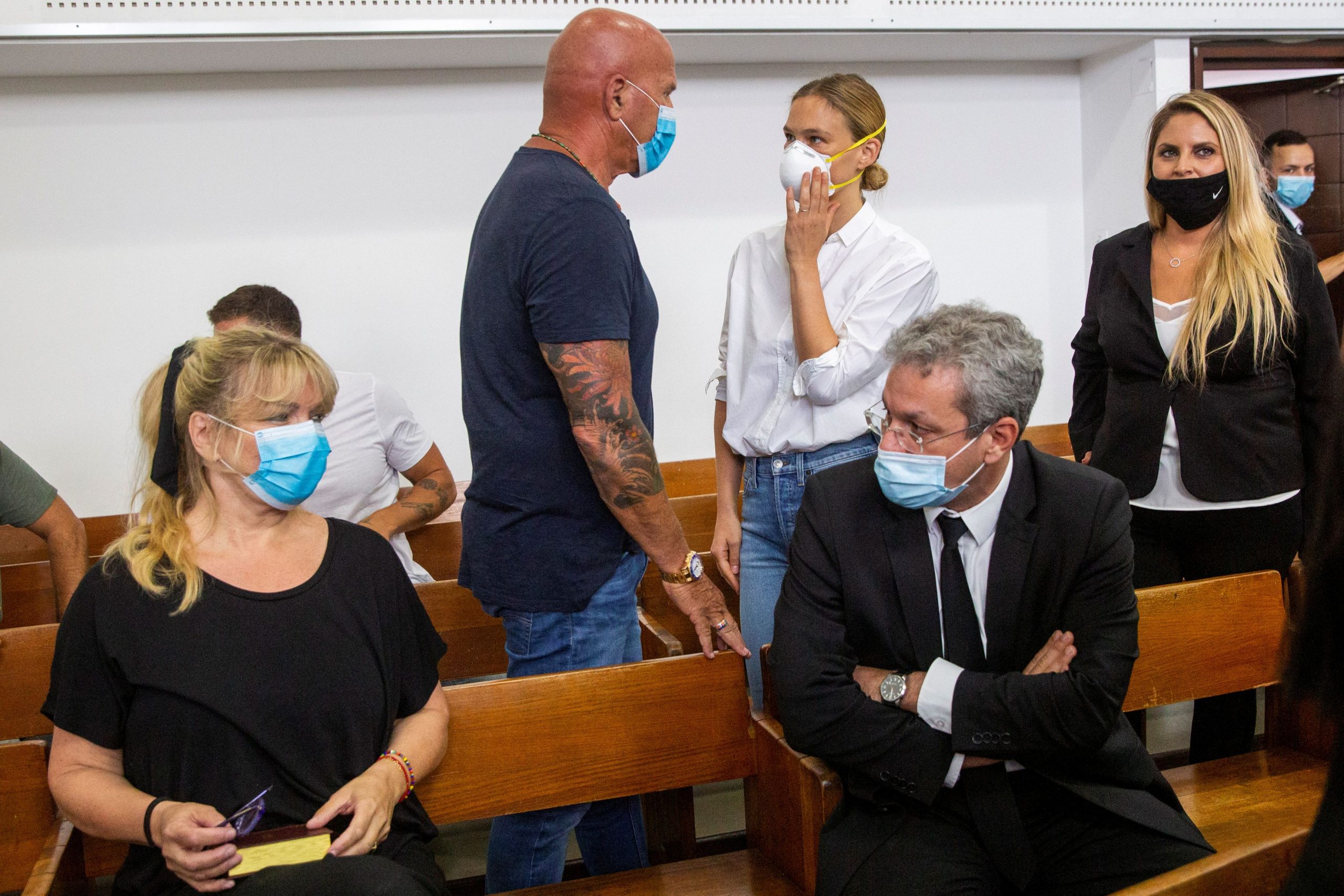 Bar Refaeli proglašena krivom za poreznu utaju: Uz novčanu kaznu, mora ... Bar Refaeli proglašena krivom za poreznu utaju: Uz novčanu kaznu, mora ...