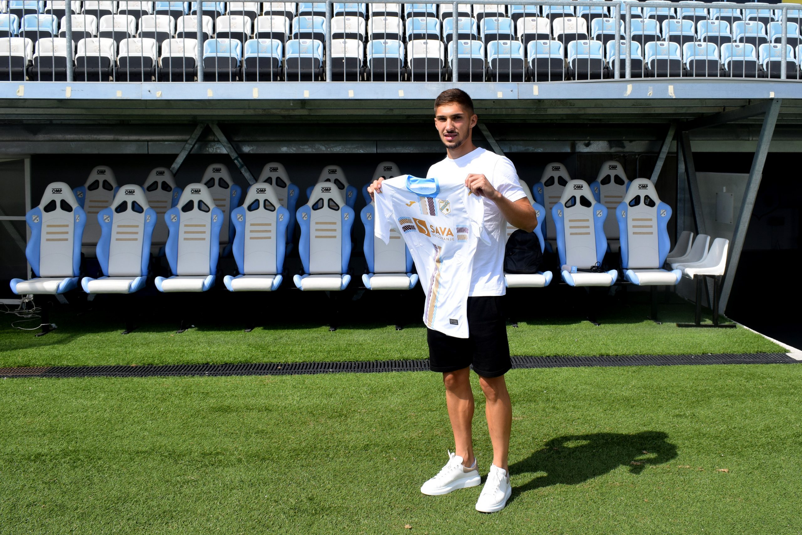 Adam Gnezda Čerin registriran za Rijeku, Simon Rožman mogao bi mu dati ...