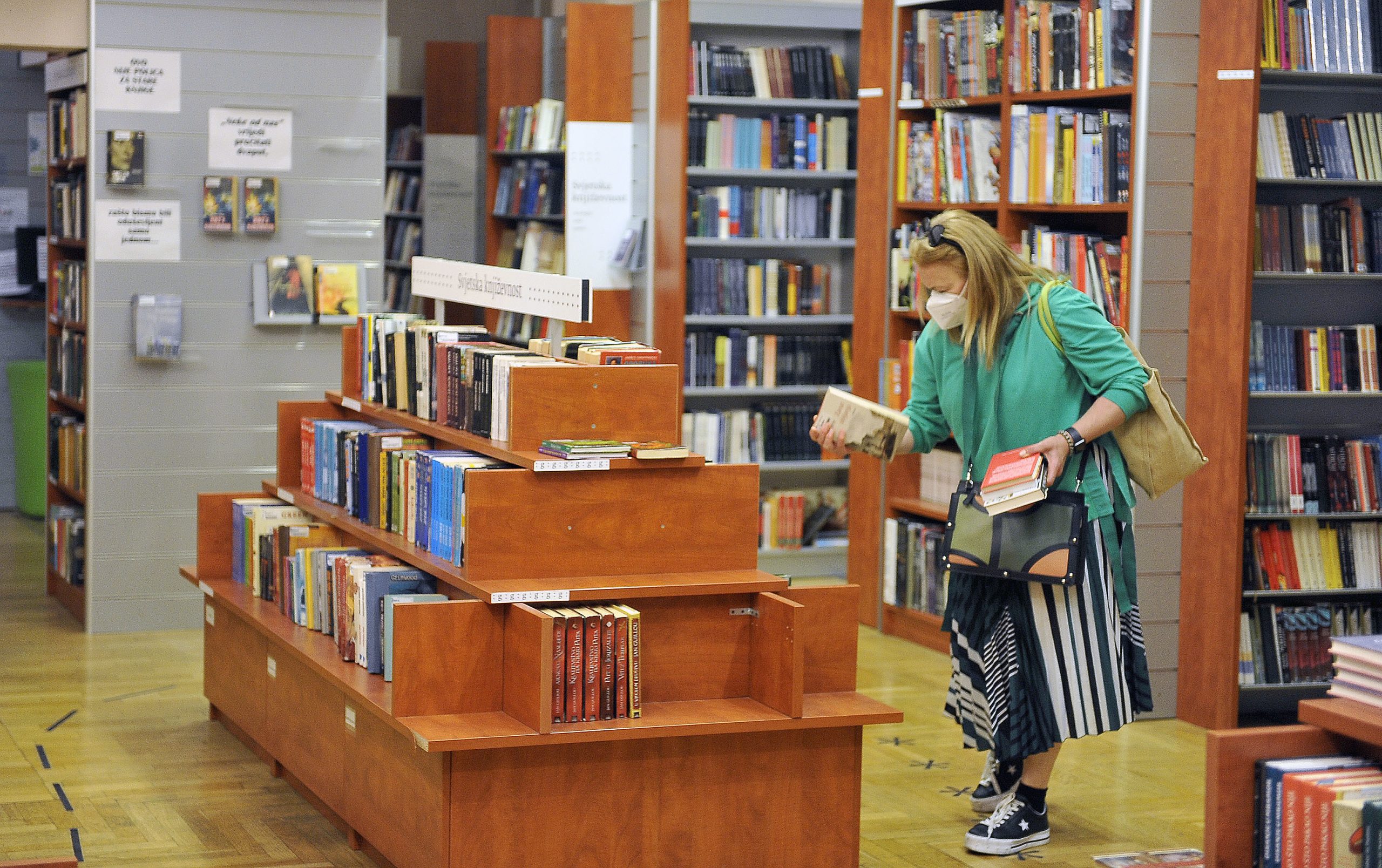 Gradska knjižnica Rijeka od ponedjeljka se vraća na redovno radno ...