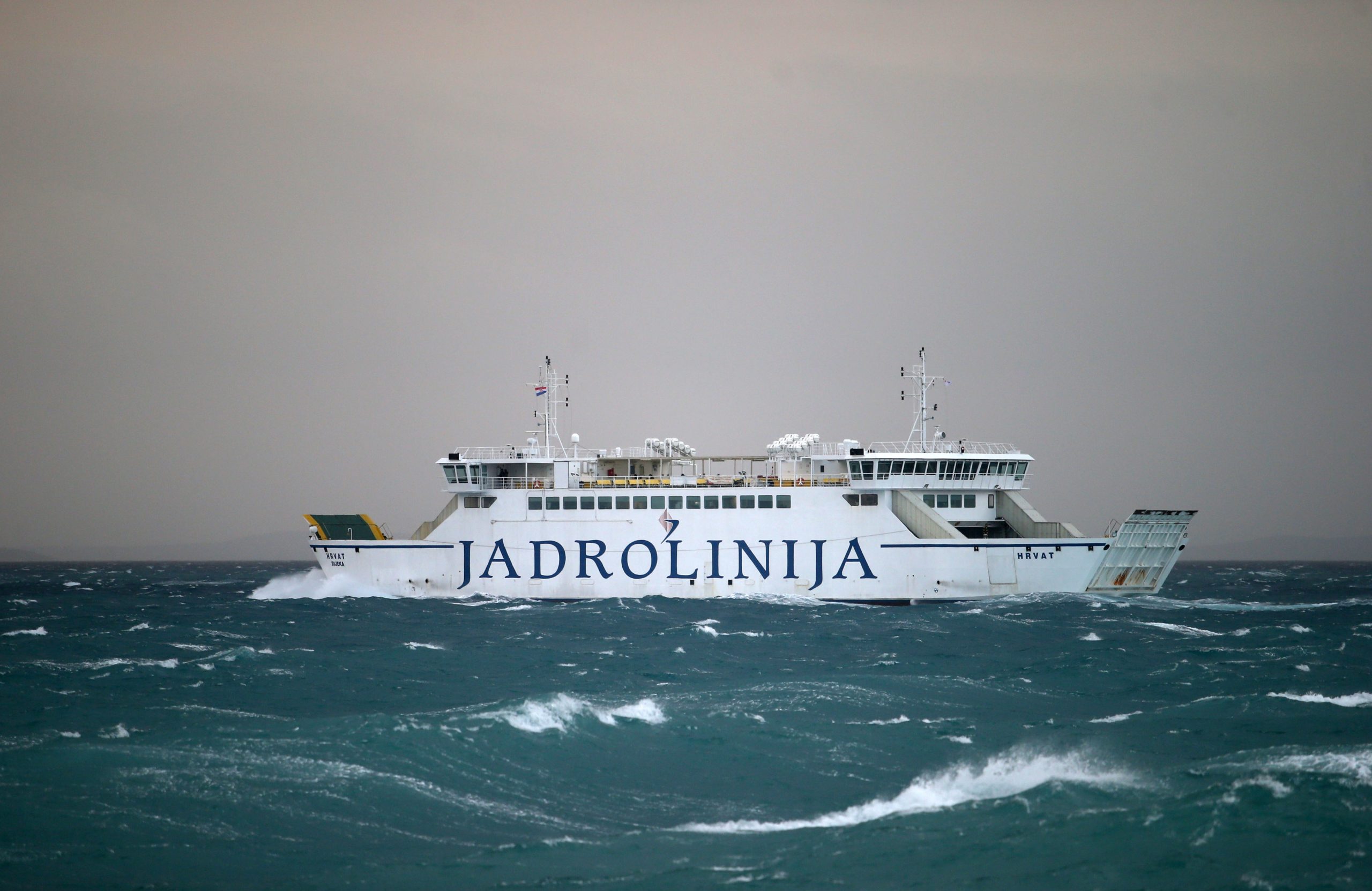 Nevrijeme na moru: Udari juga jači od 100 kilometara na sat stvarali i ...