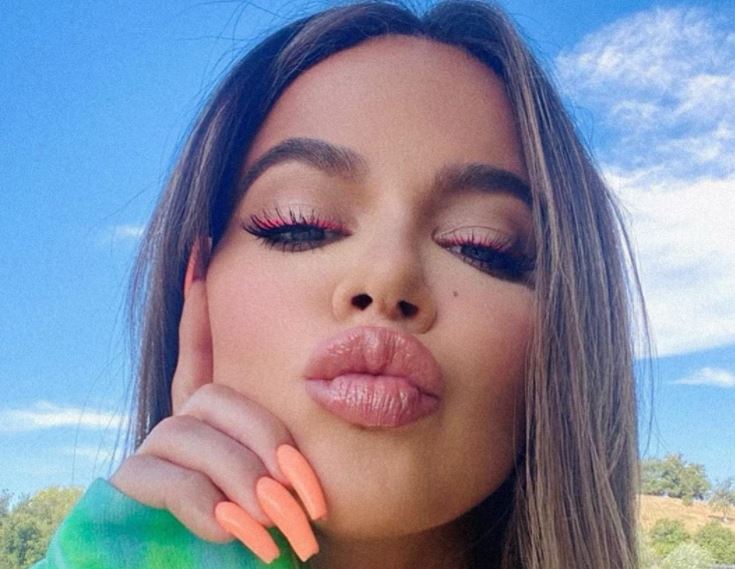 Khloe Kardashian pokazala novi look pa je optužili da kopira izgled ... Khloe Kardashian pokazala novi look pa je optužili da kopira izgled ...