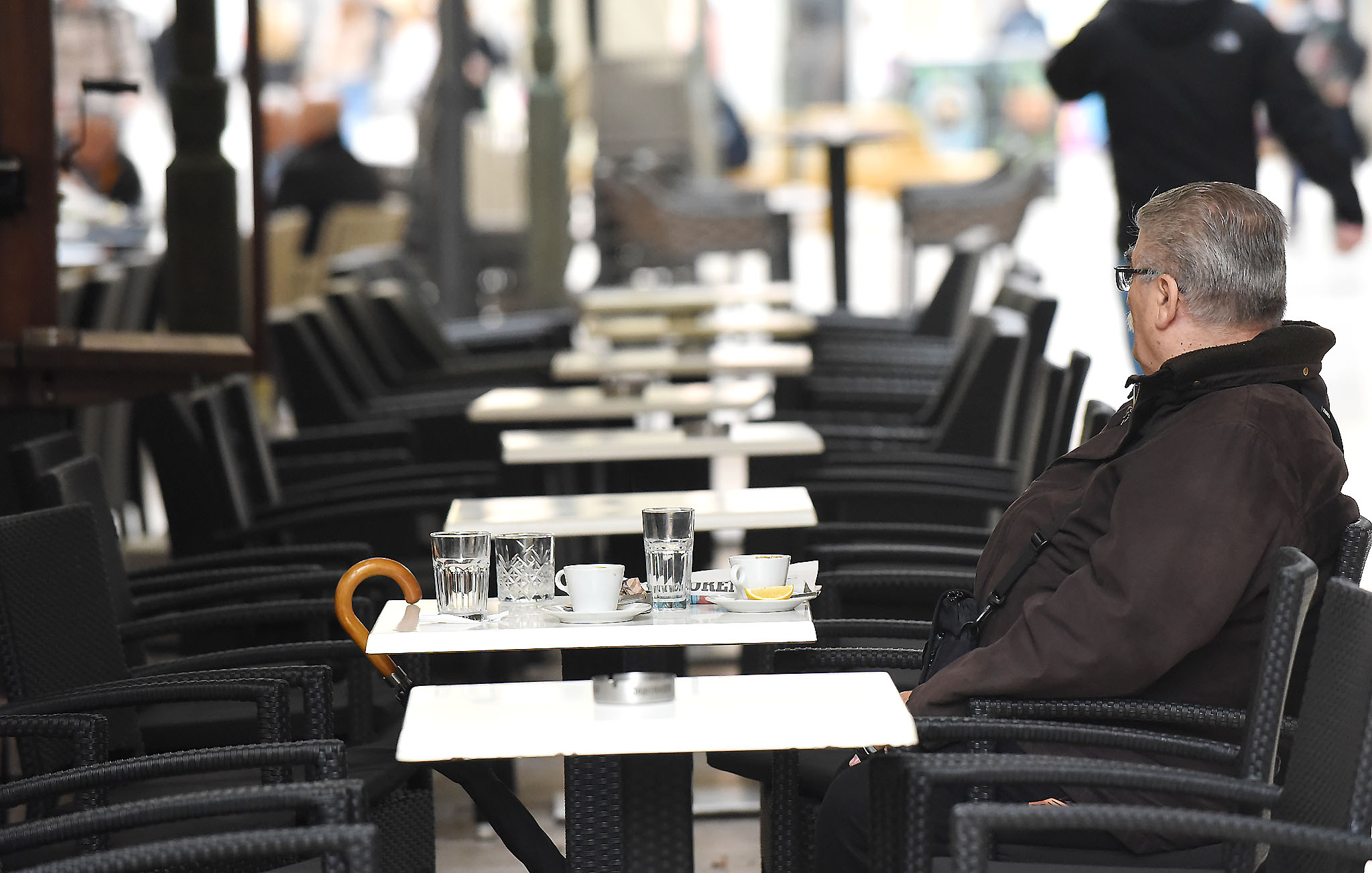 PIŠE EDI PRODAN Što je čovjek bez kafića? - Novi list