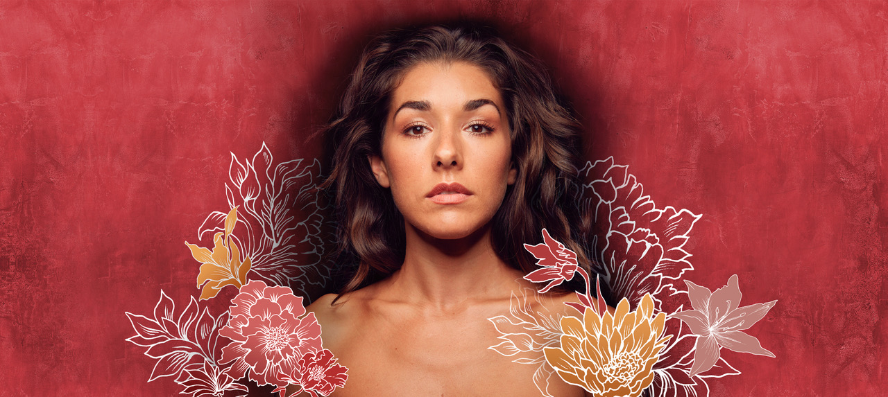 THANA ALEXA Američko-hrvatska jazz pjevačica, skladateljica i aranžerka ...