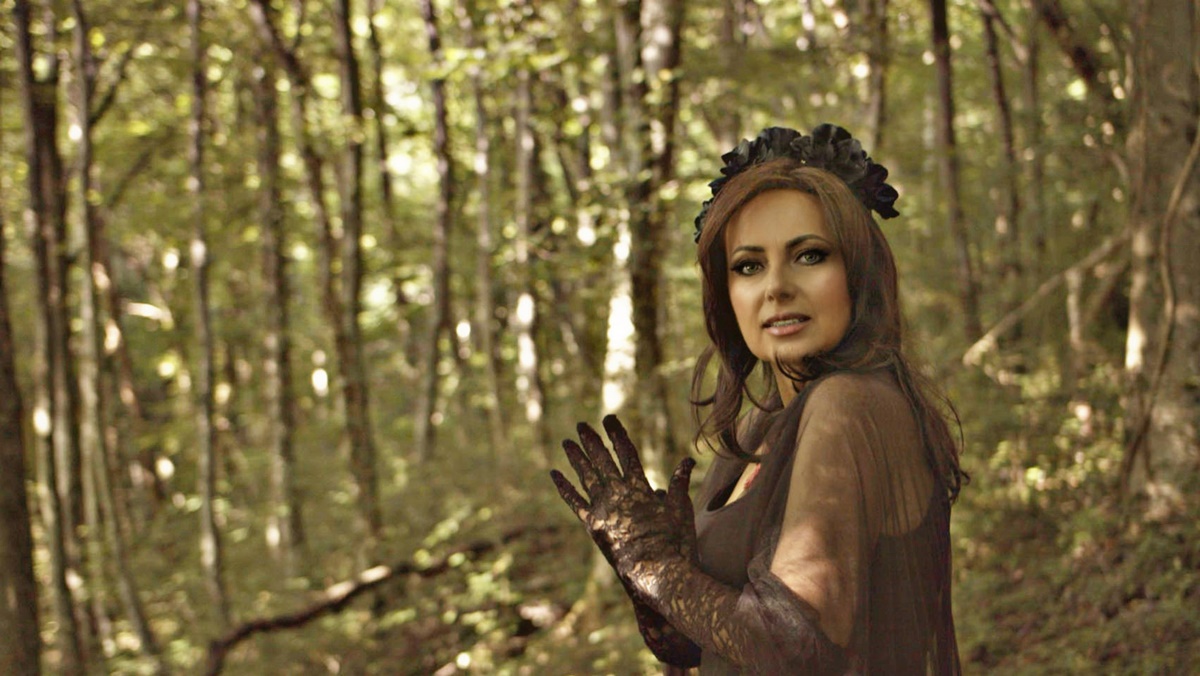 Veliki povratak glazbene zvijezde devedesetih - Dolores predstavlja ...