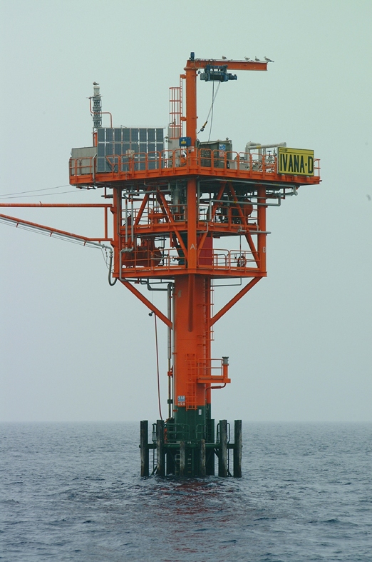 U nevremenu na sjevernom Jadranu "nestala" Inina platforma "Ivana D ...