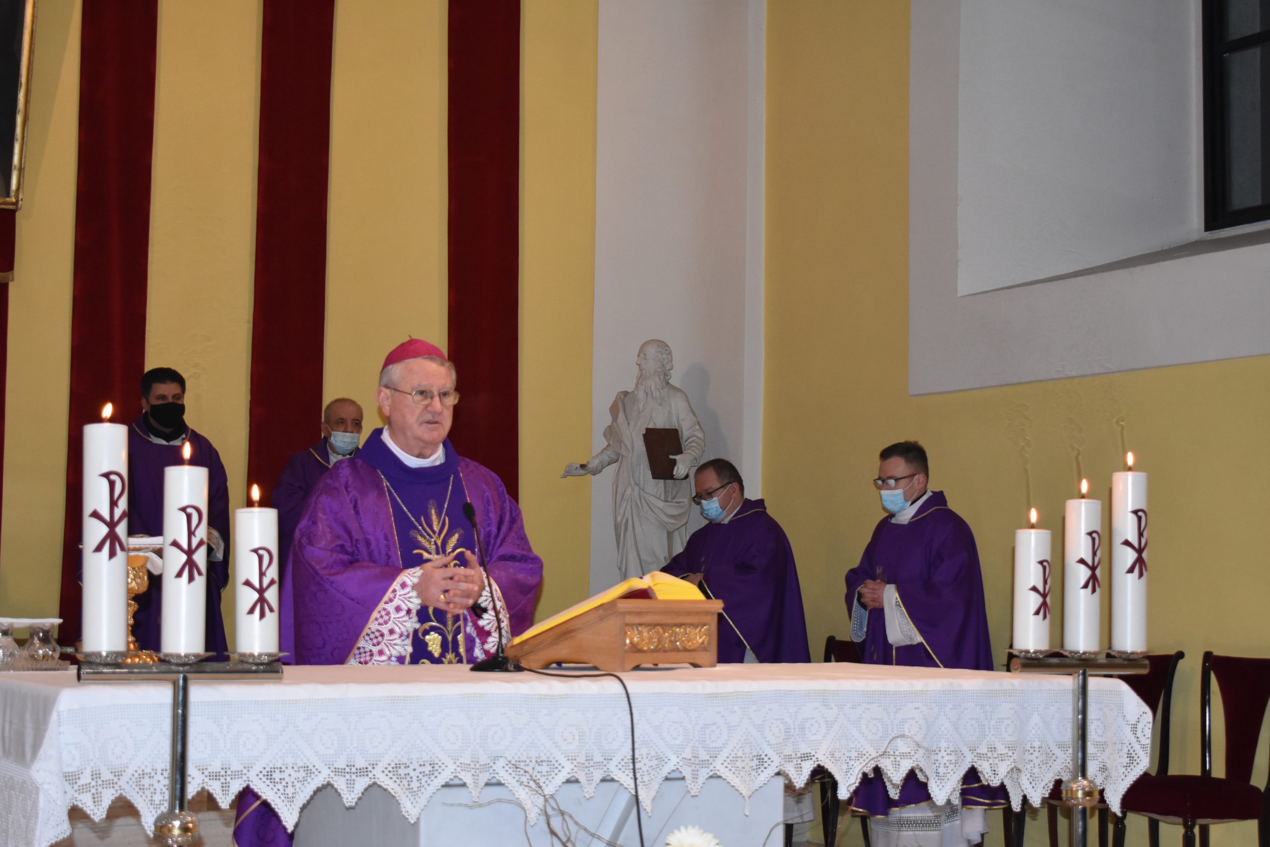 Održana sveta misa za preminulog biskupa u miru dr. Milu Bogovića ...