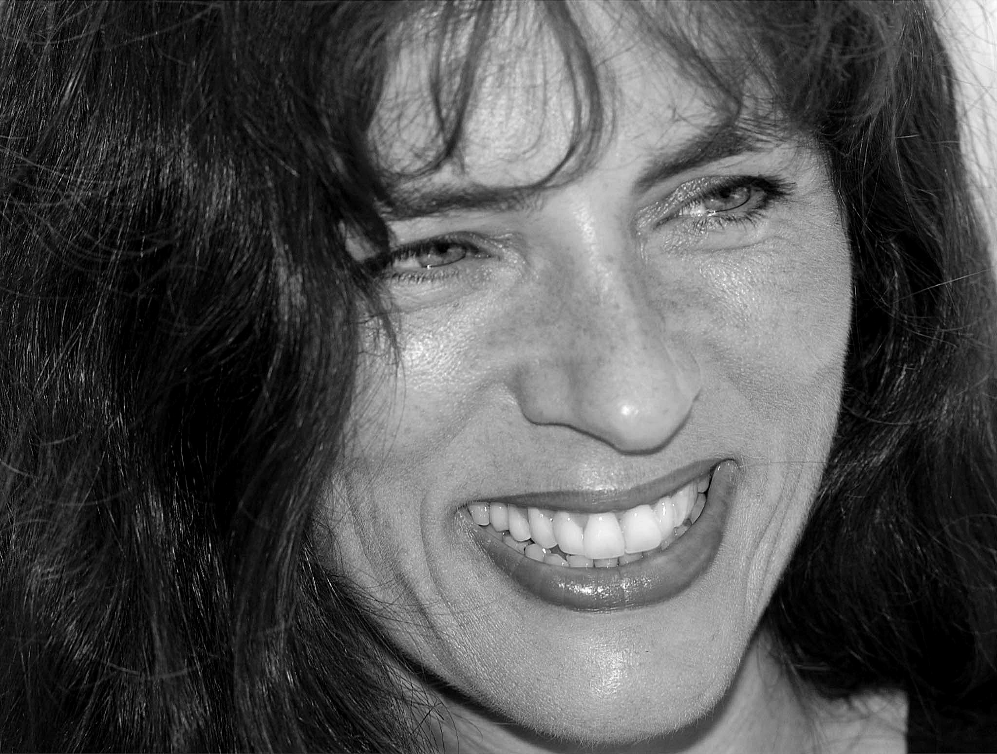 Mira Furlan Biografija