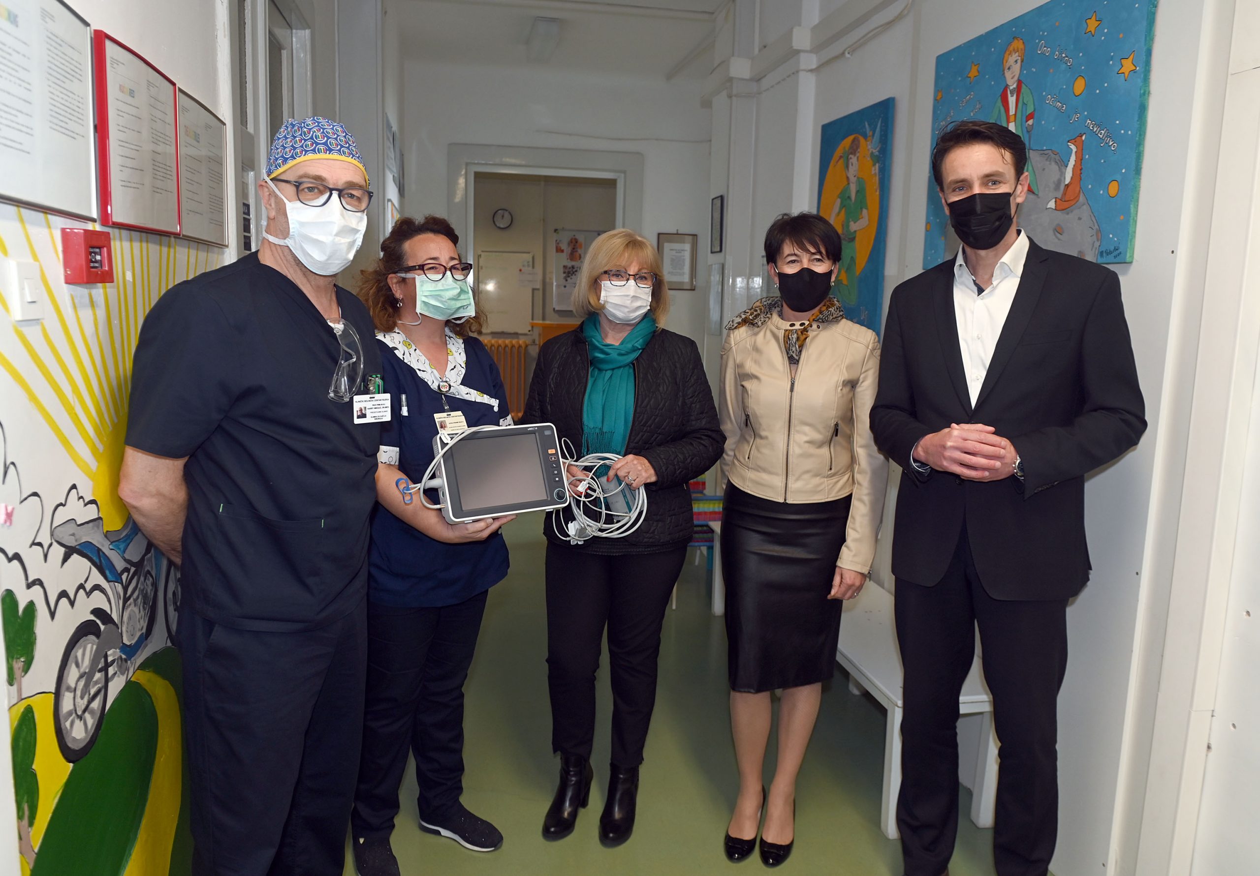 Klinika za dječju kirurgiju KBC-a Rijeka dobila na dar monitor za ...