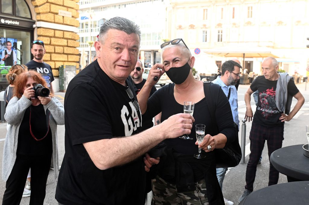 FOTO Predstavljena specijalna vinilna izdanja albuma "A dan je tako ...