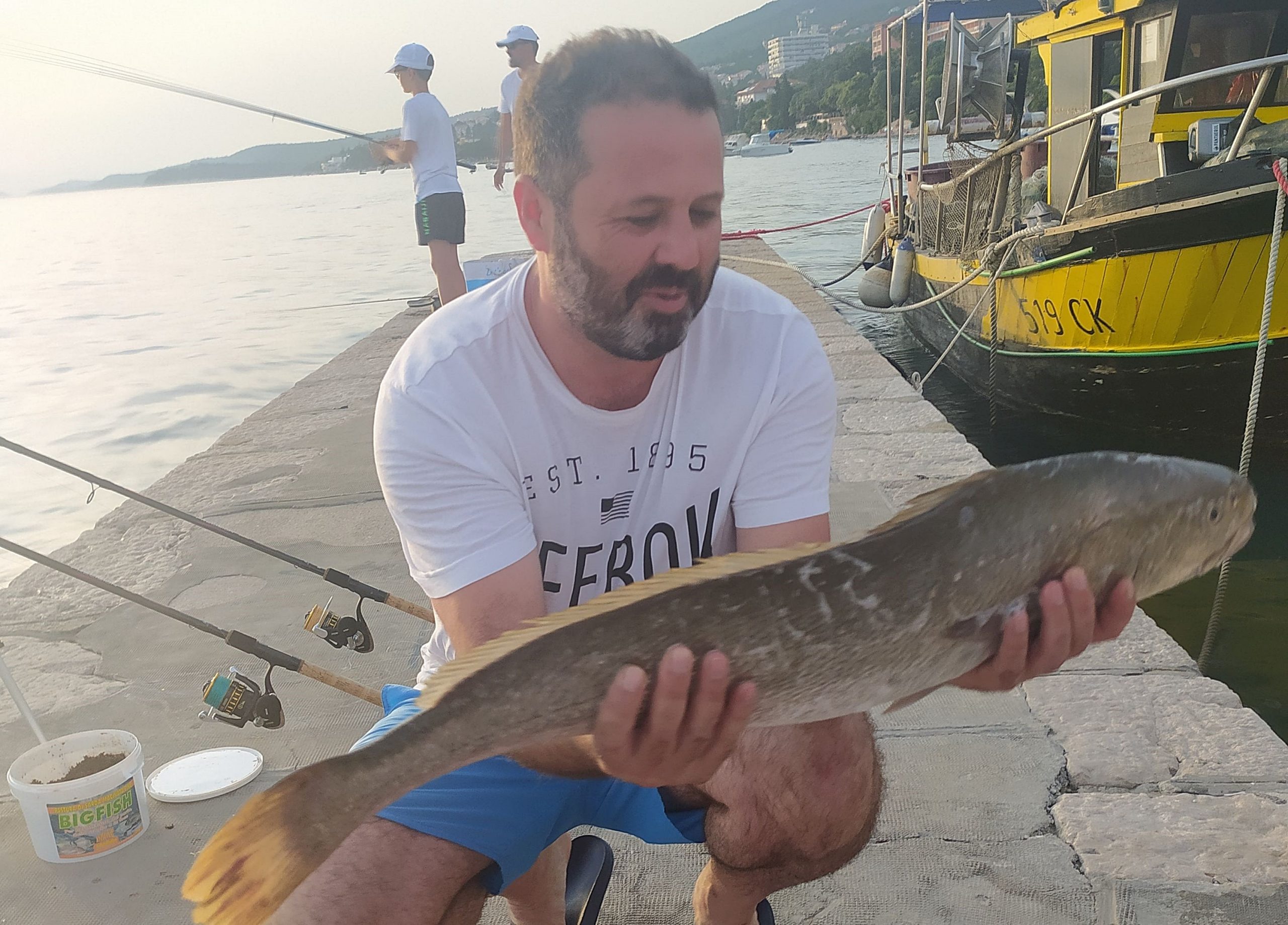 U Crikvenici ulovljena hama duga čak 75 centimetara. U pitanju je riba ...