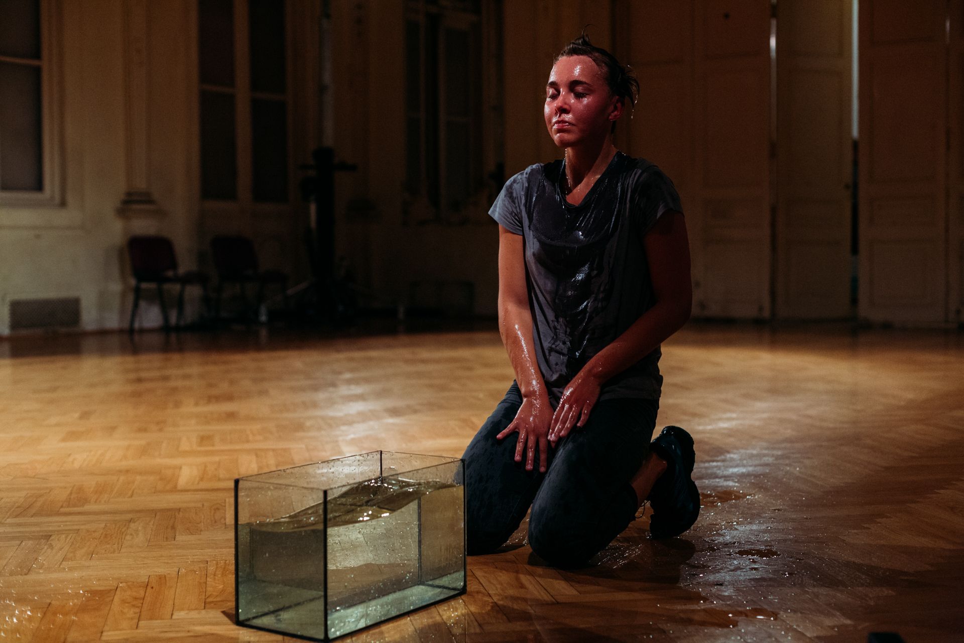 Pogledali smo predstavu "Anna, balla" lokalne autorice Anike Cetine ...