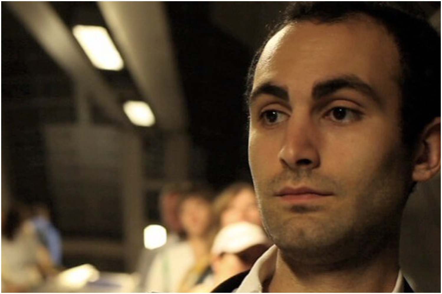 Upoznajte glumca koji glumi dečka princeze Diane Dodija Fayeda u seriji ...